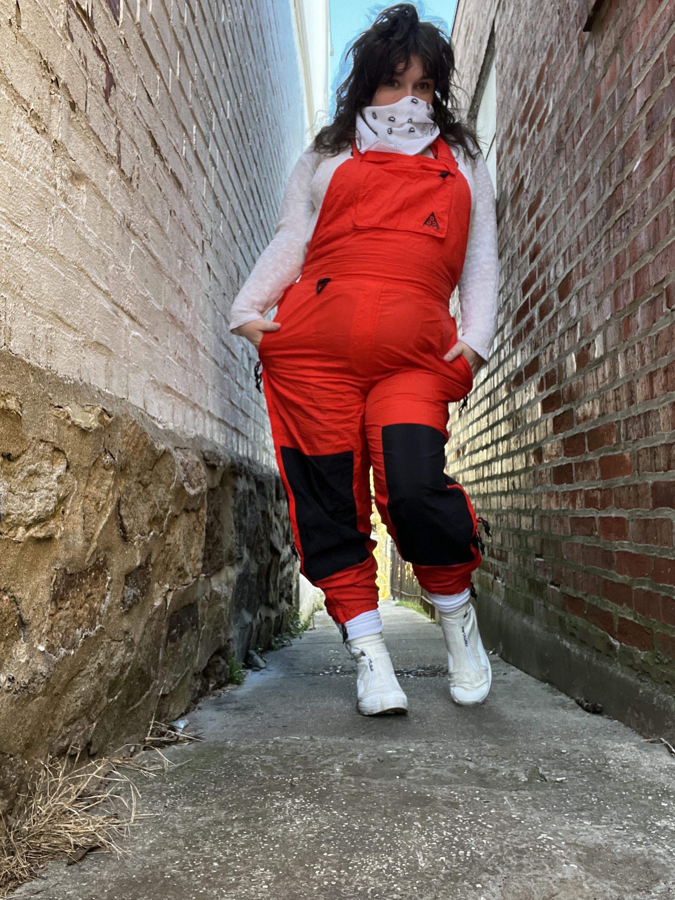 Lunar schooner | Scrolller