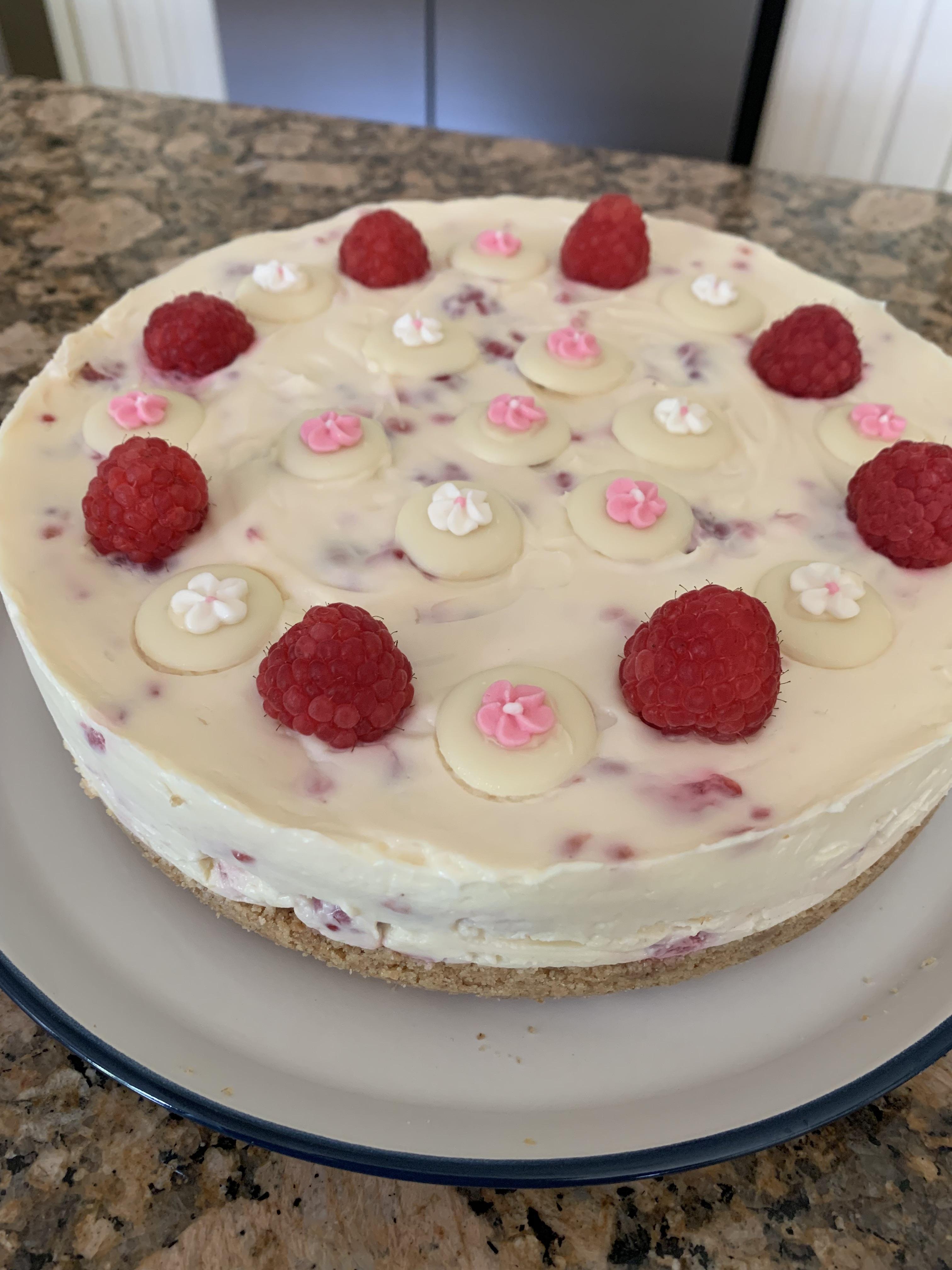 [homemade] Raspberry and White Chocolate Cheesecake | Scrolller