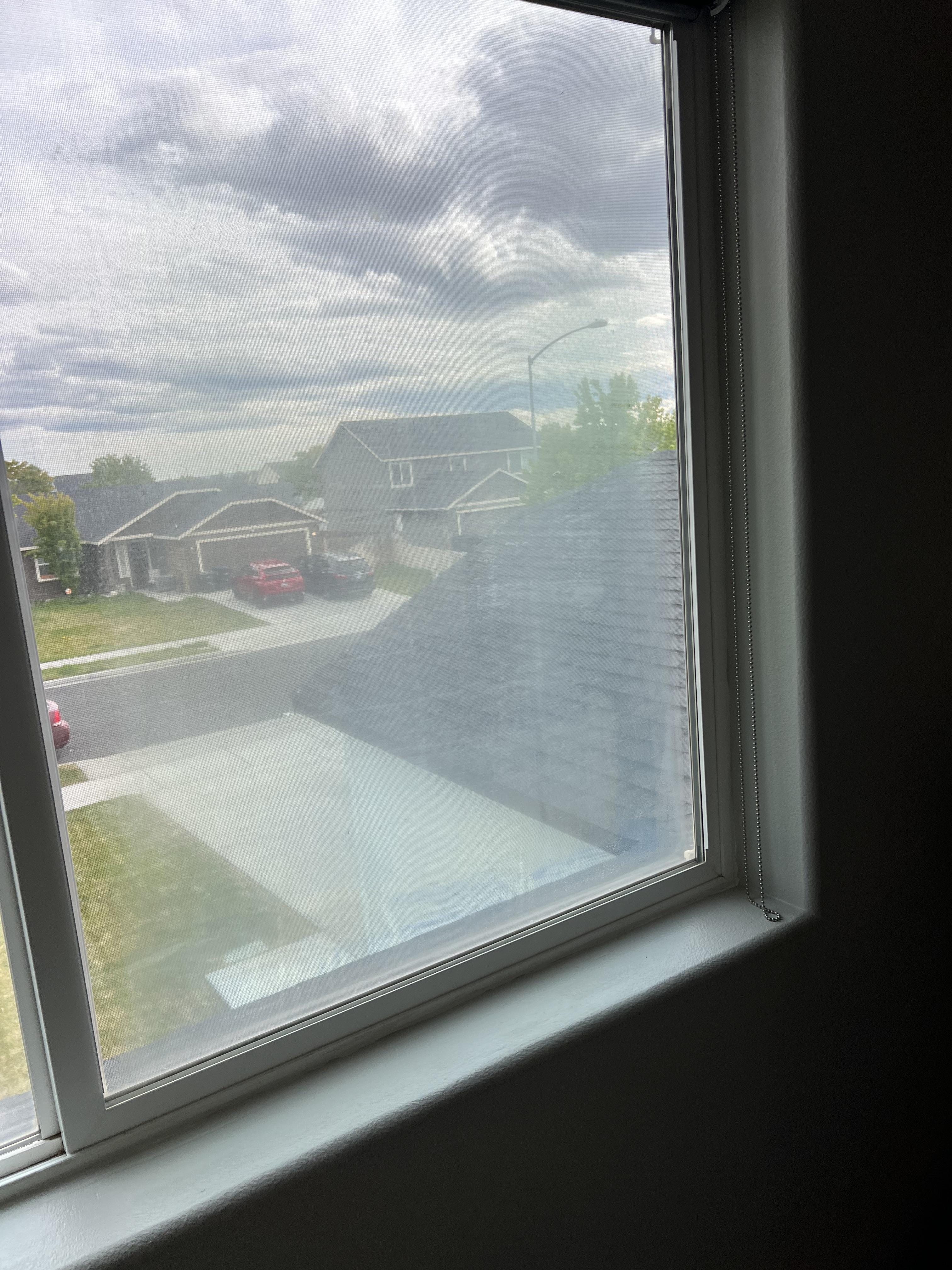 Anybody know what’s up with these windows | Scrolller