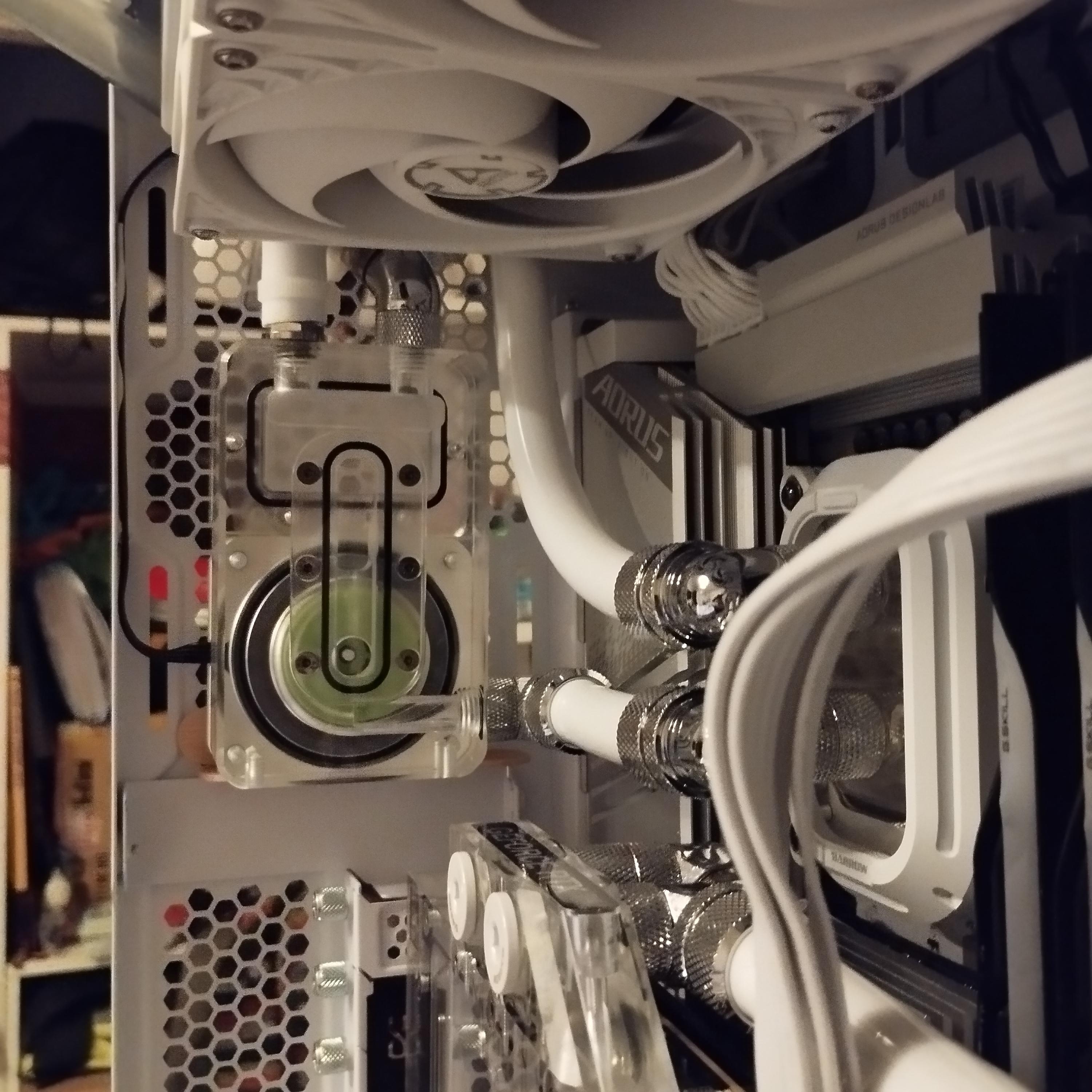 Dual loop in the lianli 011D evo | Scrolller