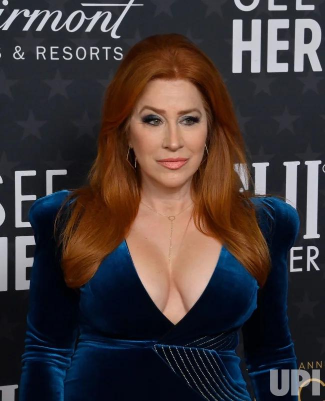 Lisa Ann Walter | Scrolller