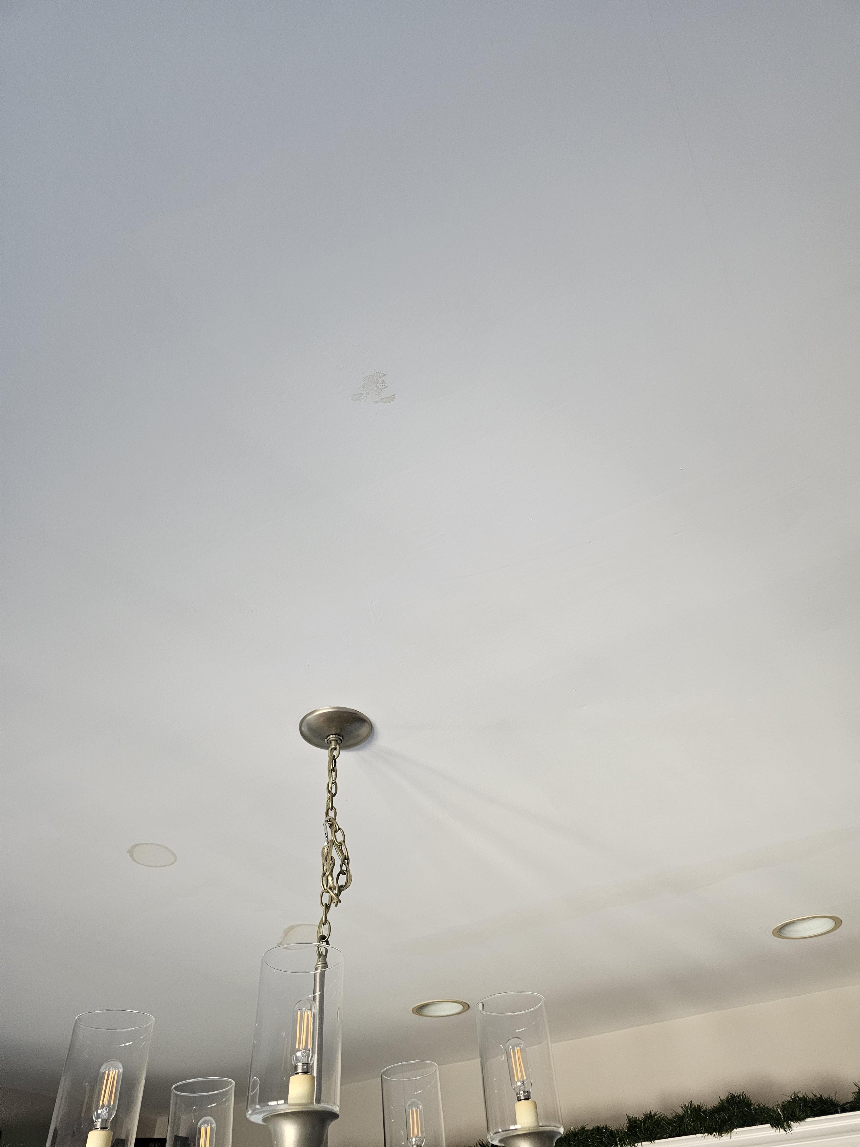 Water stains on ceiling | Scrolller