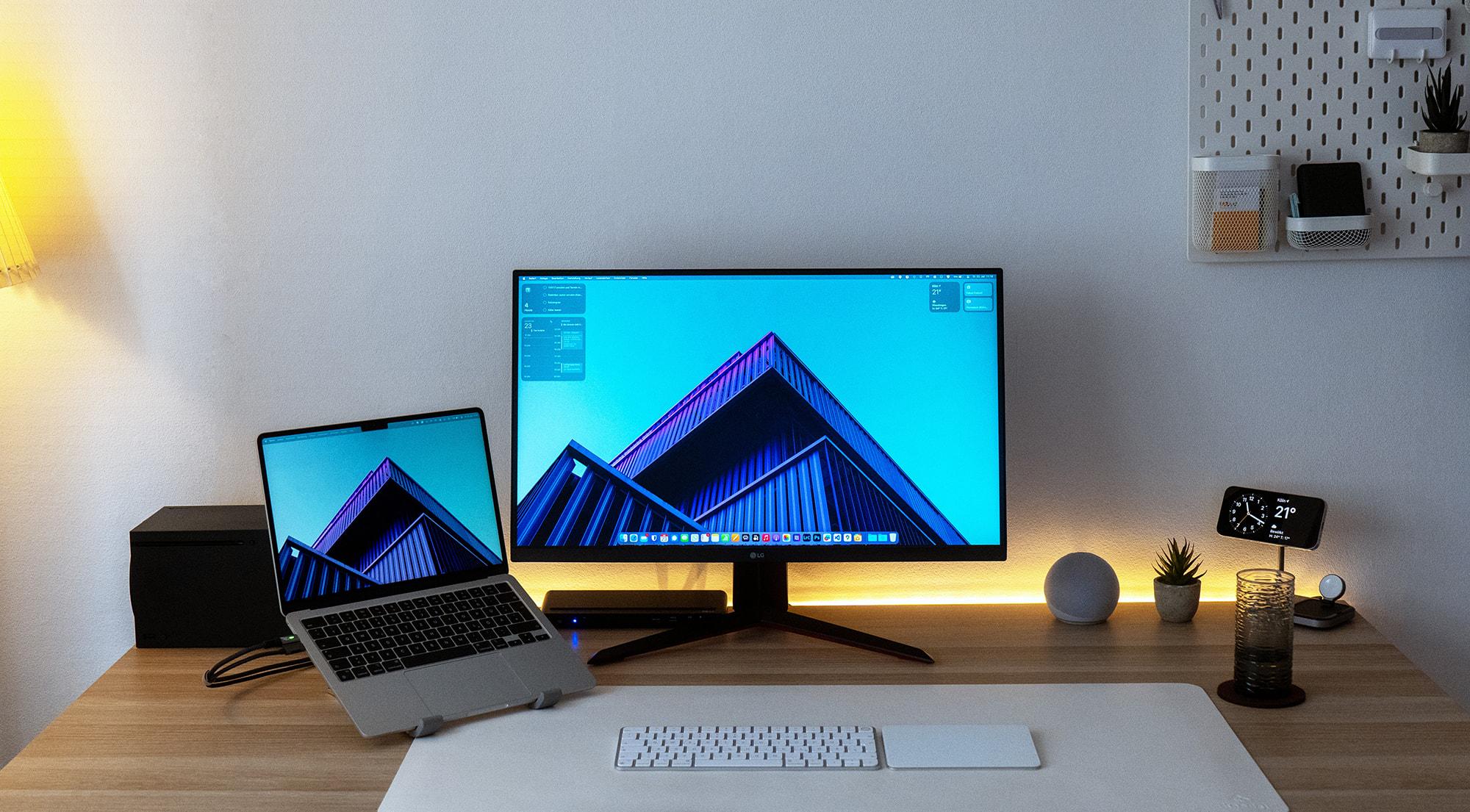 MacBook Air M3 desktop setup | Scrolller
