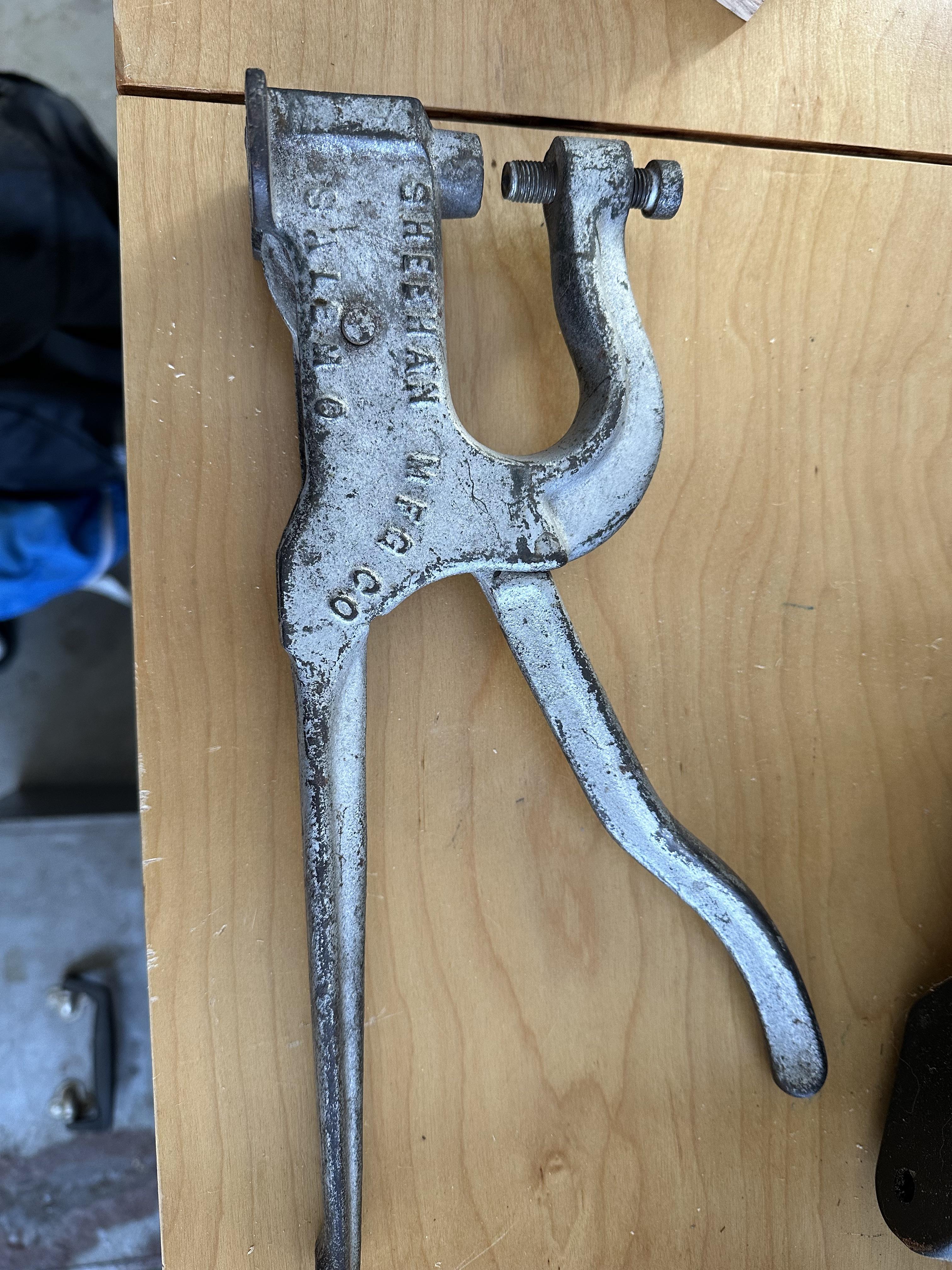 Identifying Sheehan MFG Co. tool | Scrolller