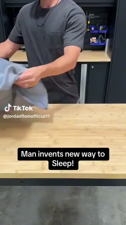 Man invents new way to sleep! | Scrolller