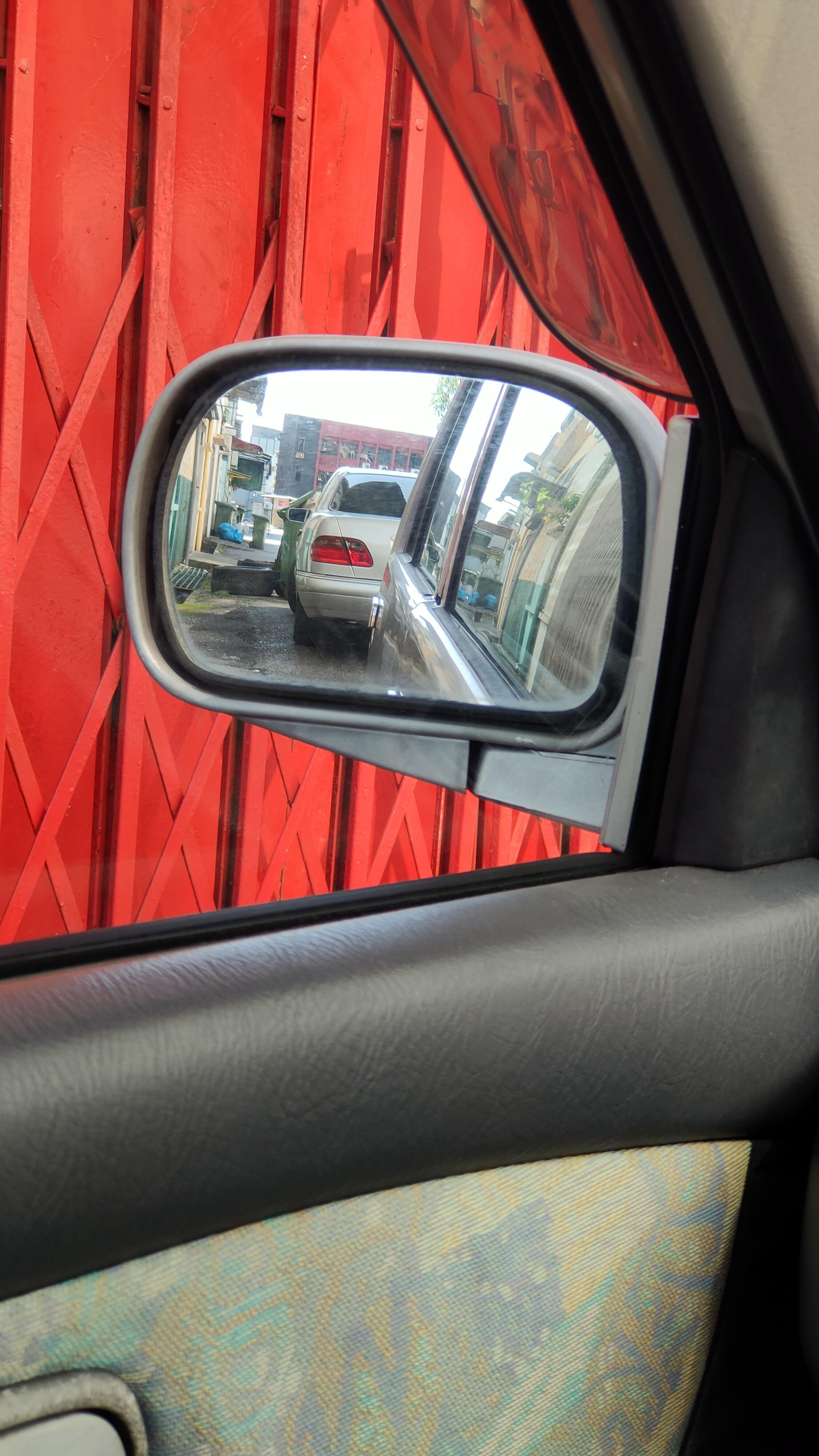 Mercedes guy ⁉️ | Scrolller