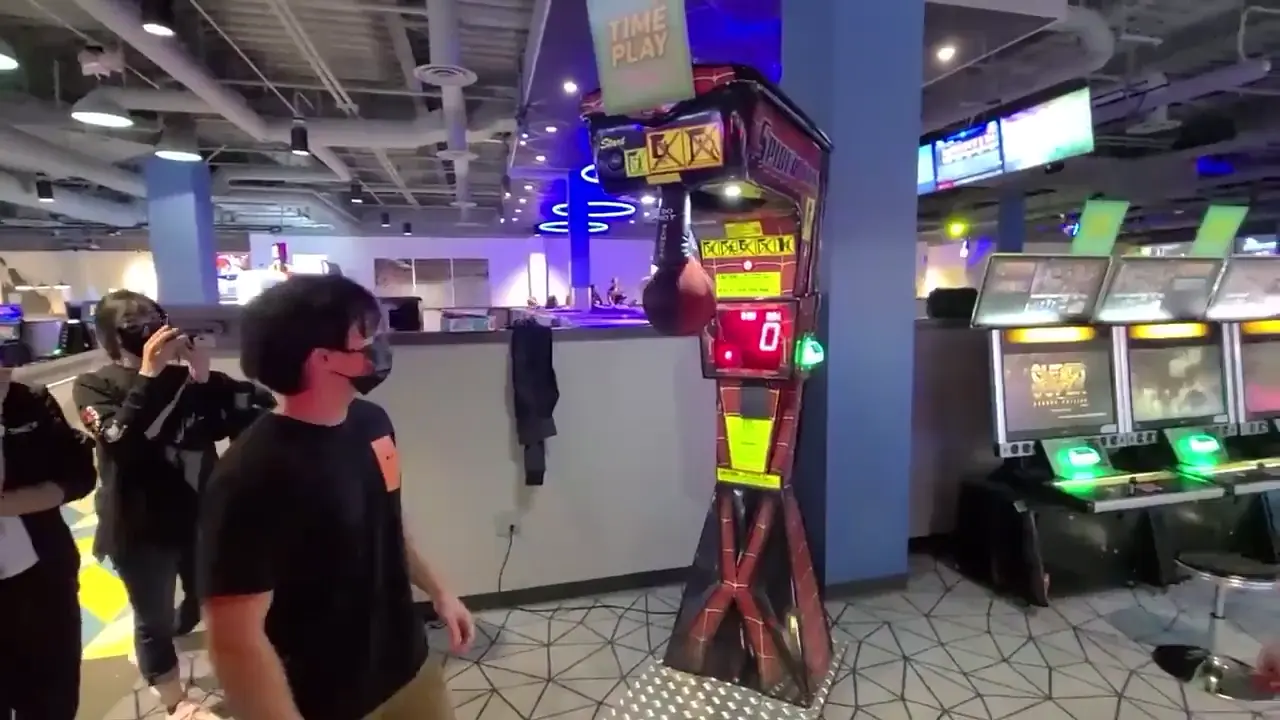 Michael Reeves Punching | Scrolller