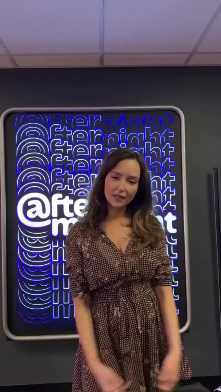 Milana Vayntrub | Scrolller