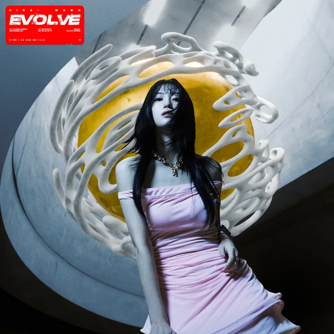 Momo | "𝐄 𝐕 𝐎 𝐋 𝐕 𝐄" (Animation) | Scrolller