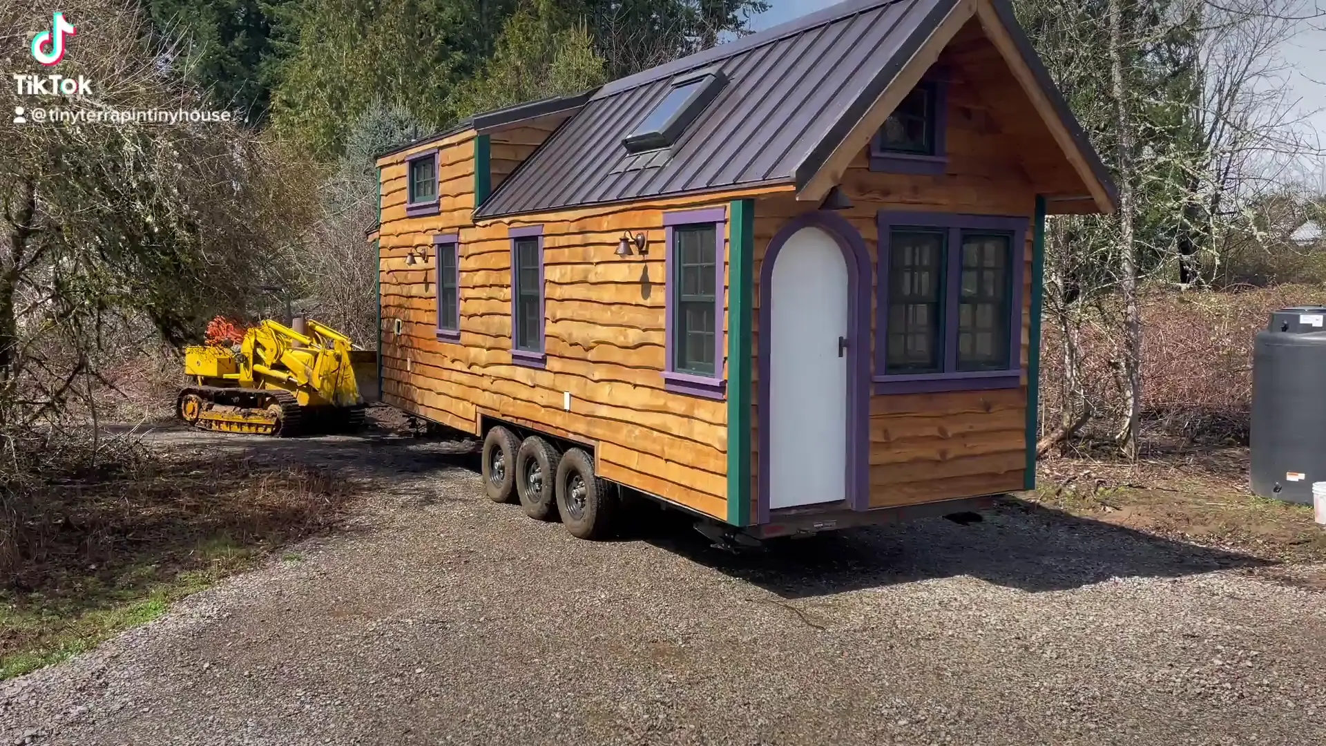 Moving day | Scrolller