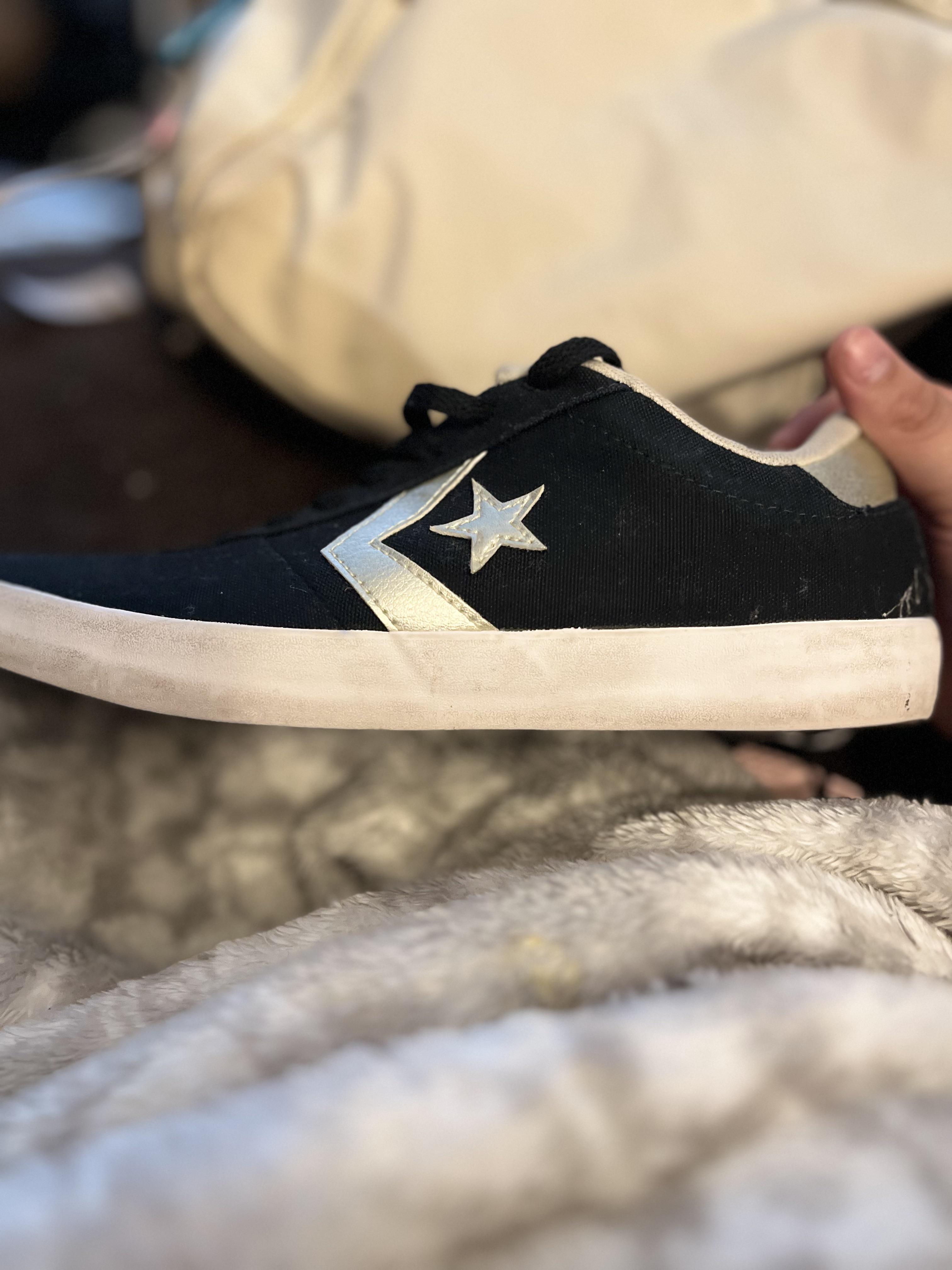 Identification Help, Please! | Scrolller