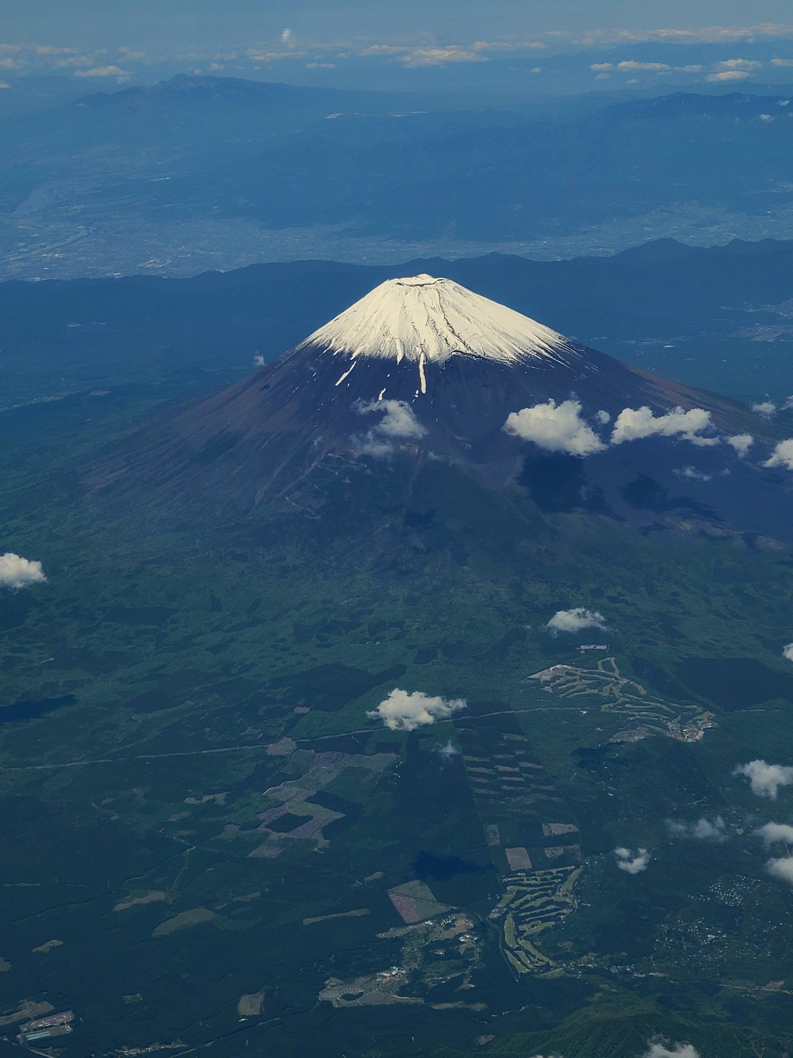 Mt. Fuji from above | Scrolller