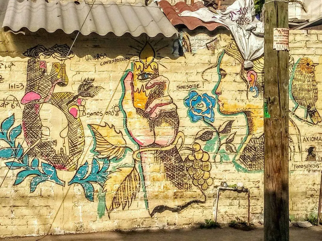 Mural on side of house | Scrolller