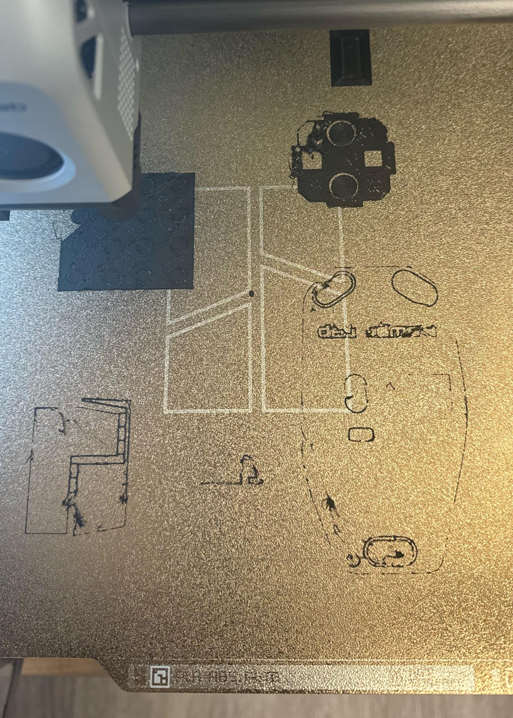 Anyone know how to fix this first layer? | Scrolller