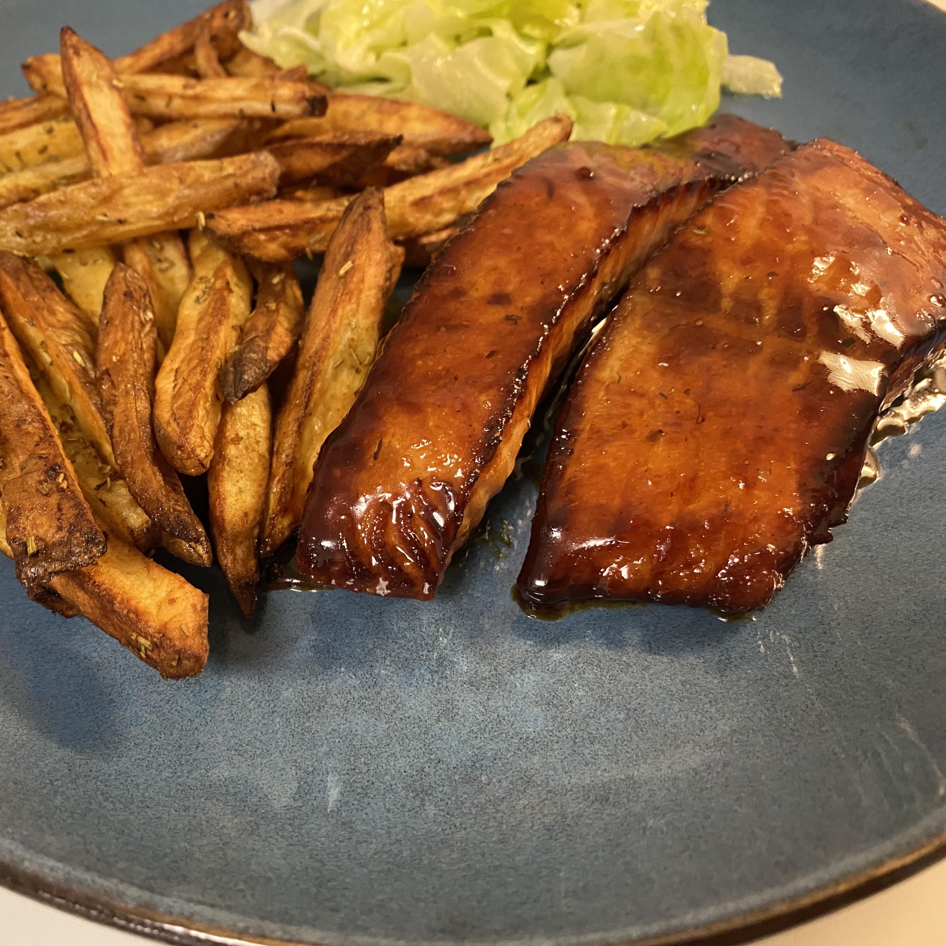 [homemade] Honey glazed salmon Monday with self made fries and green salad | Scrolller
