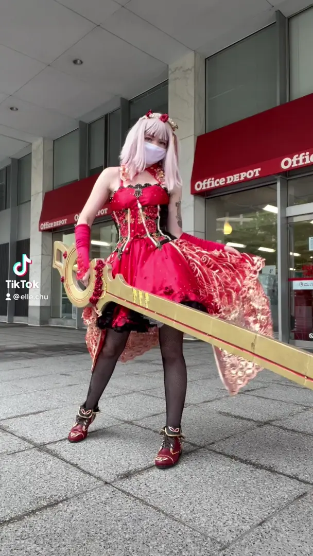 My Destiny sword is finished! It was my first ever prop, and I’m so happy with it! | Scrolller