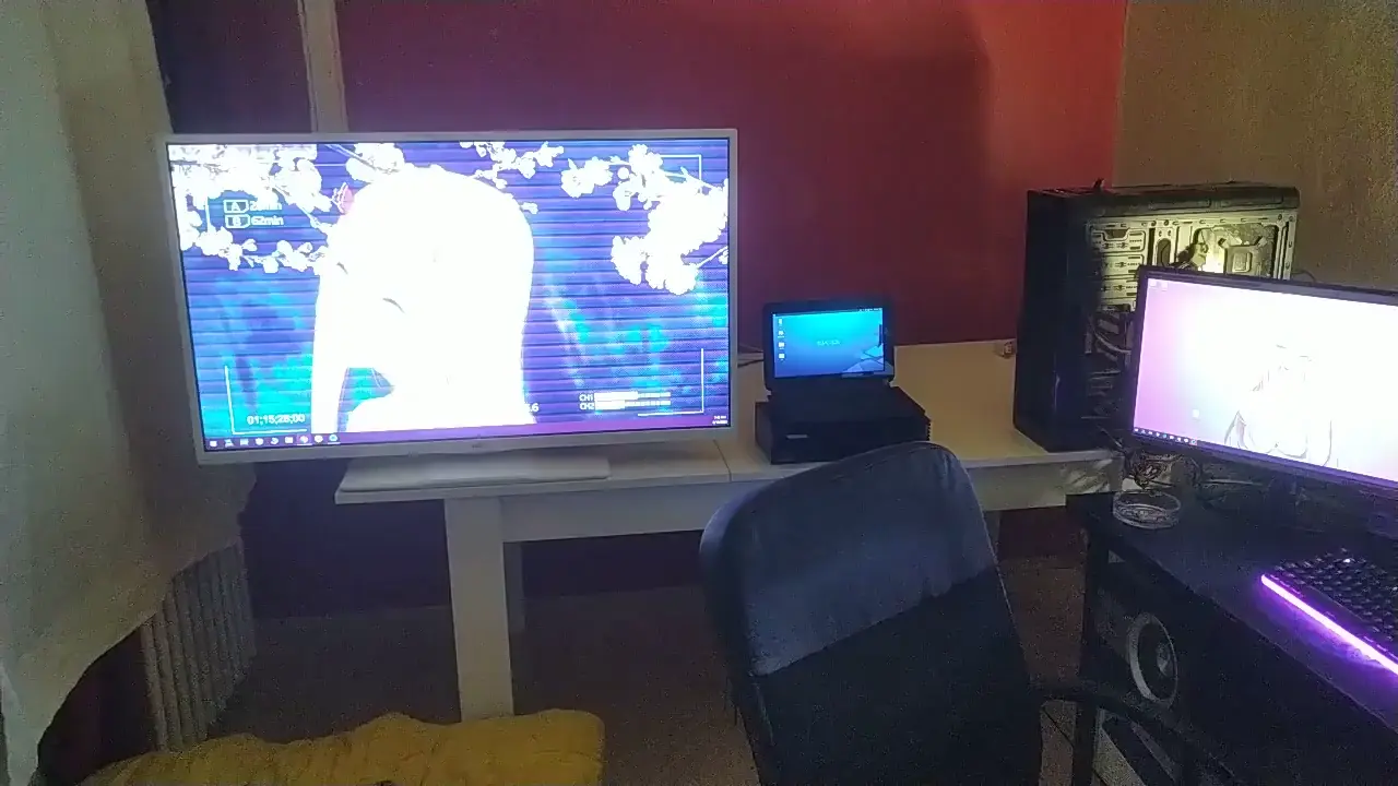 My setup | Scrolller