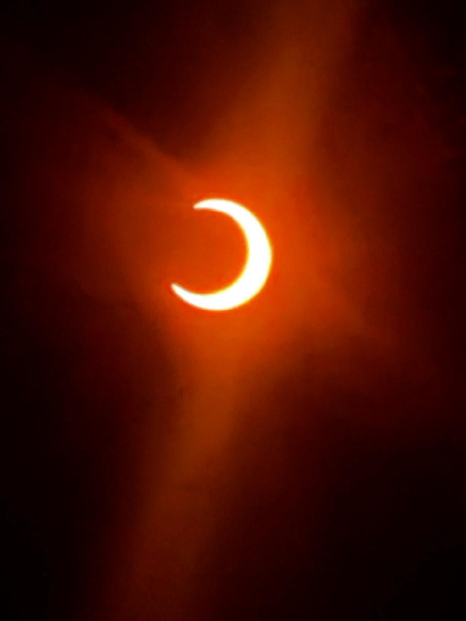 Eclipse solar | Scrolller