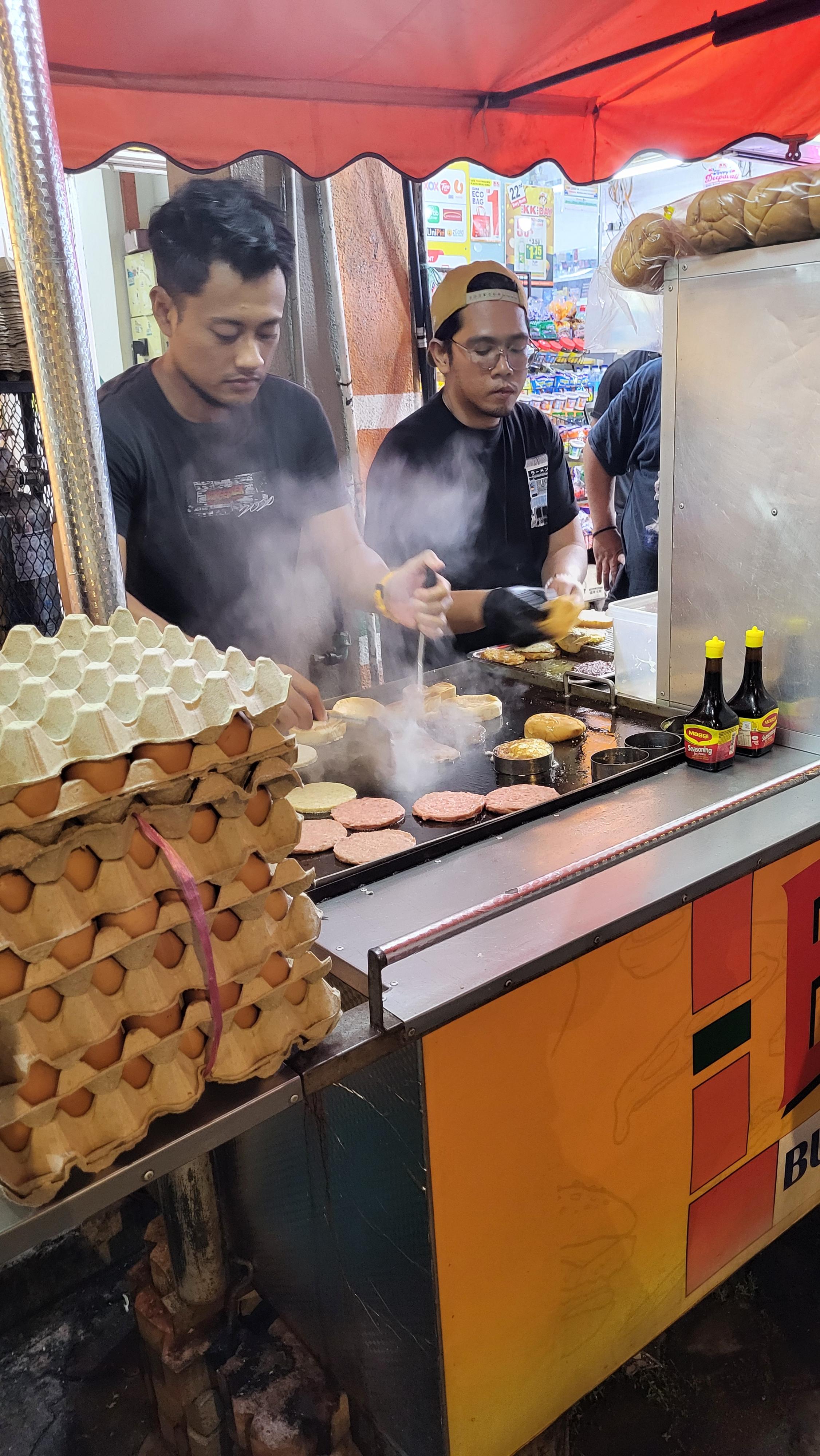 A moment of appreciation pls for all the Ramly burger stalls | Scrolller