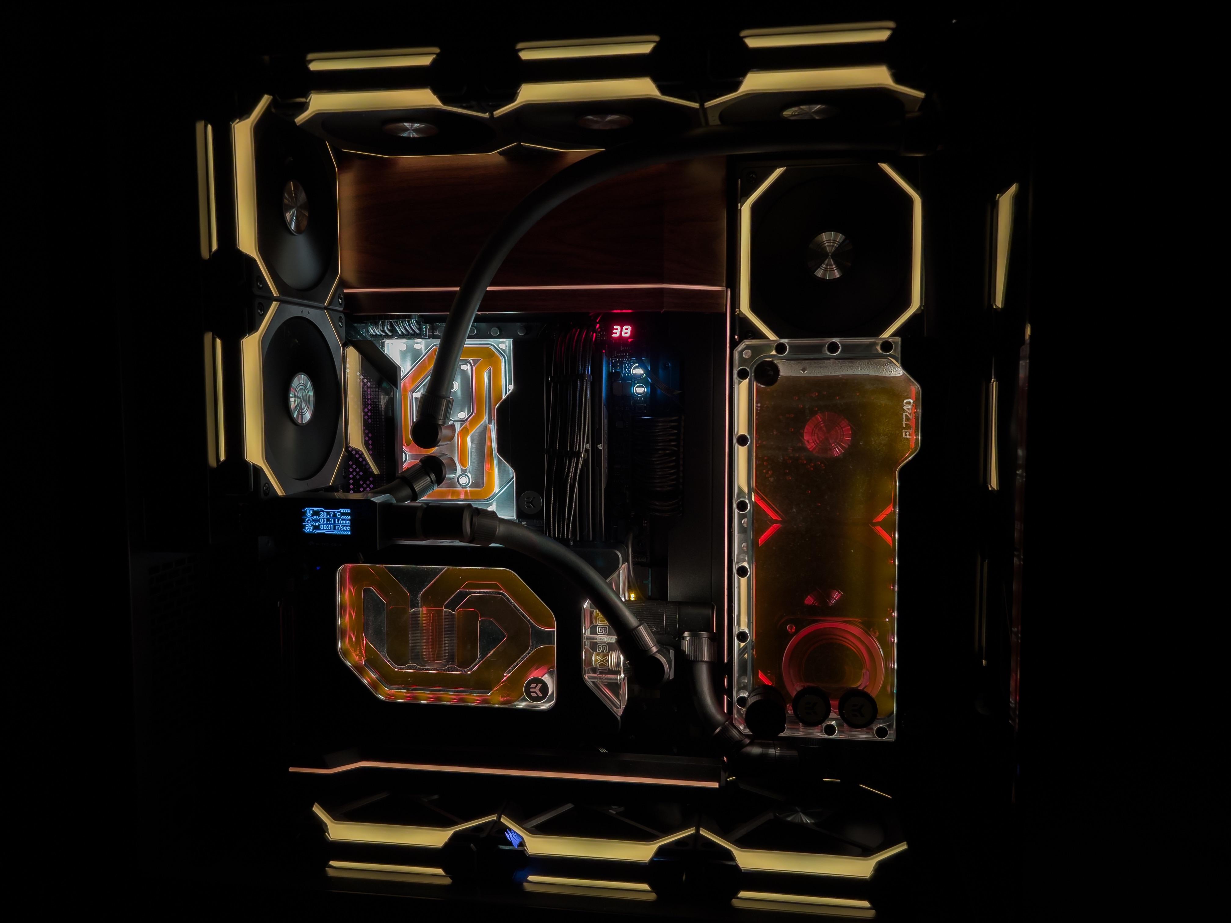 Phantek NV7 Tri Rad 3090 Ti Build | Scrolller