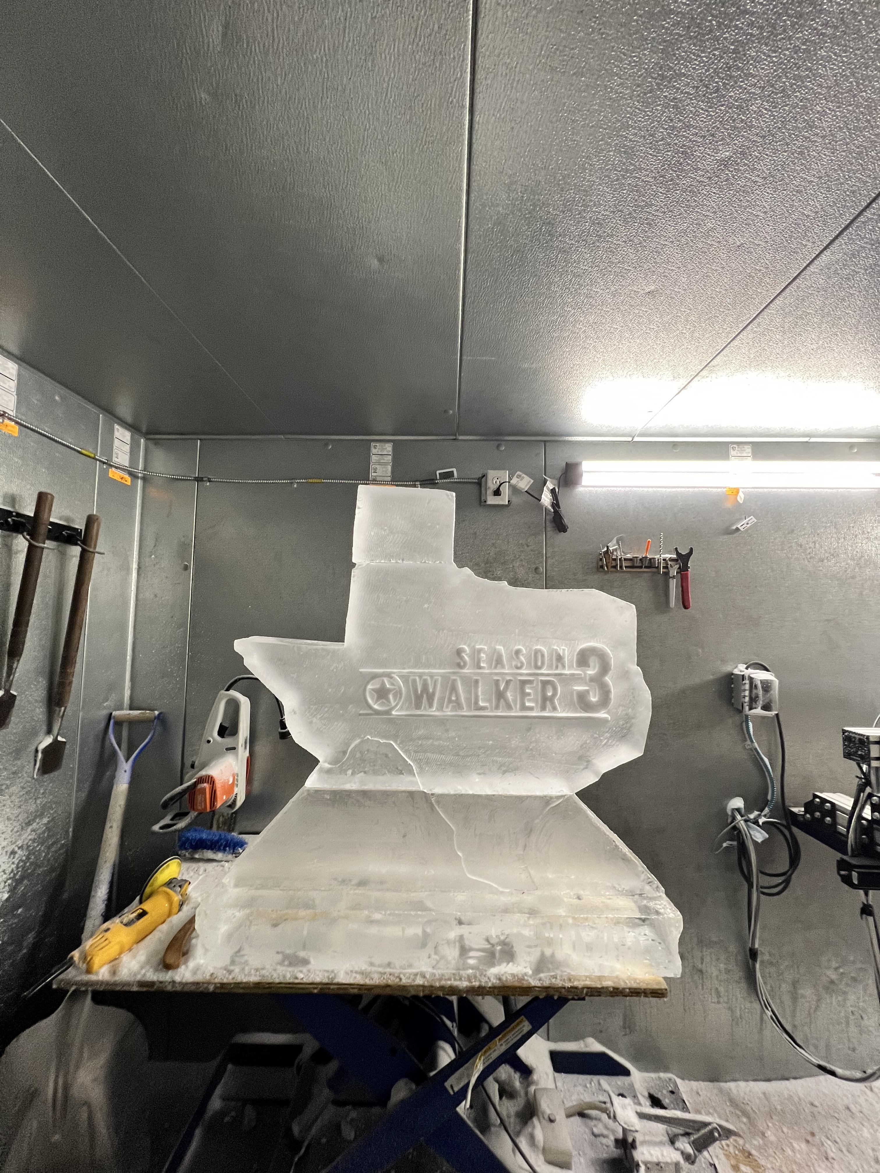 Walker | Pictures | Scrolller