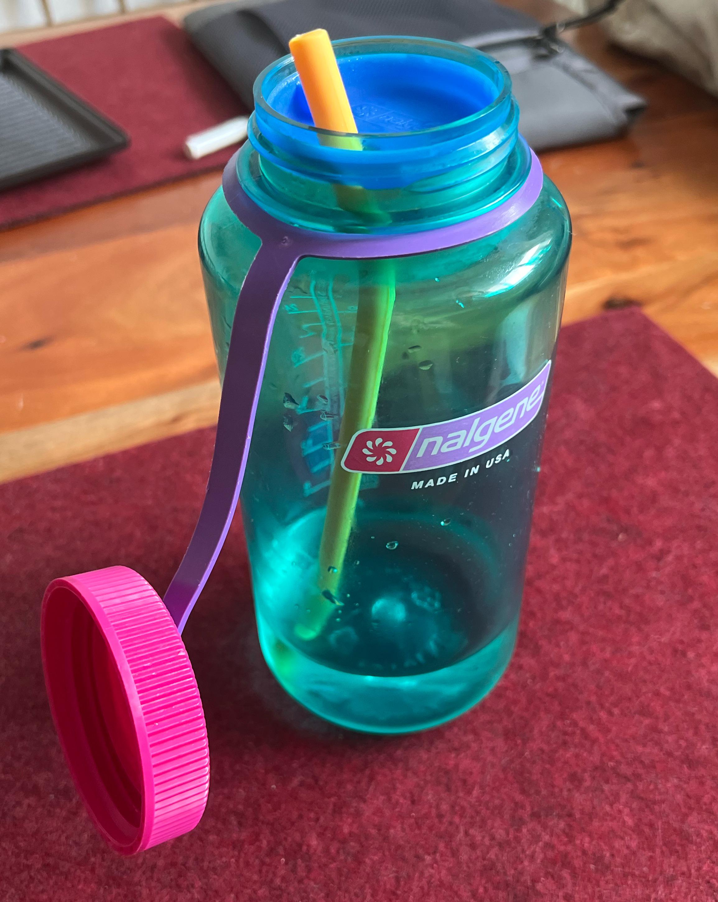 No straw lid no problem | Scrolller