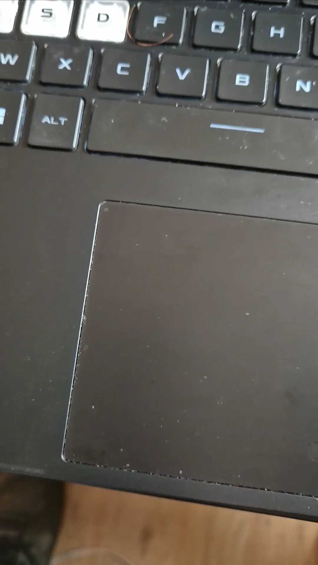 Noises every 10 seconds | Scrolller