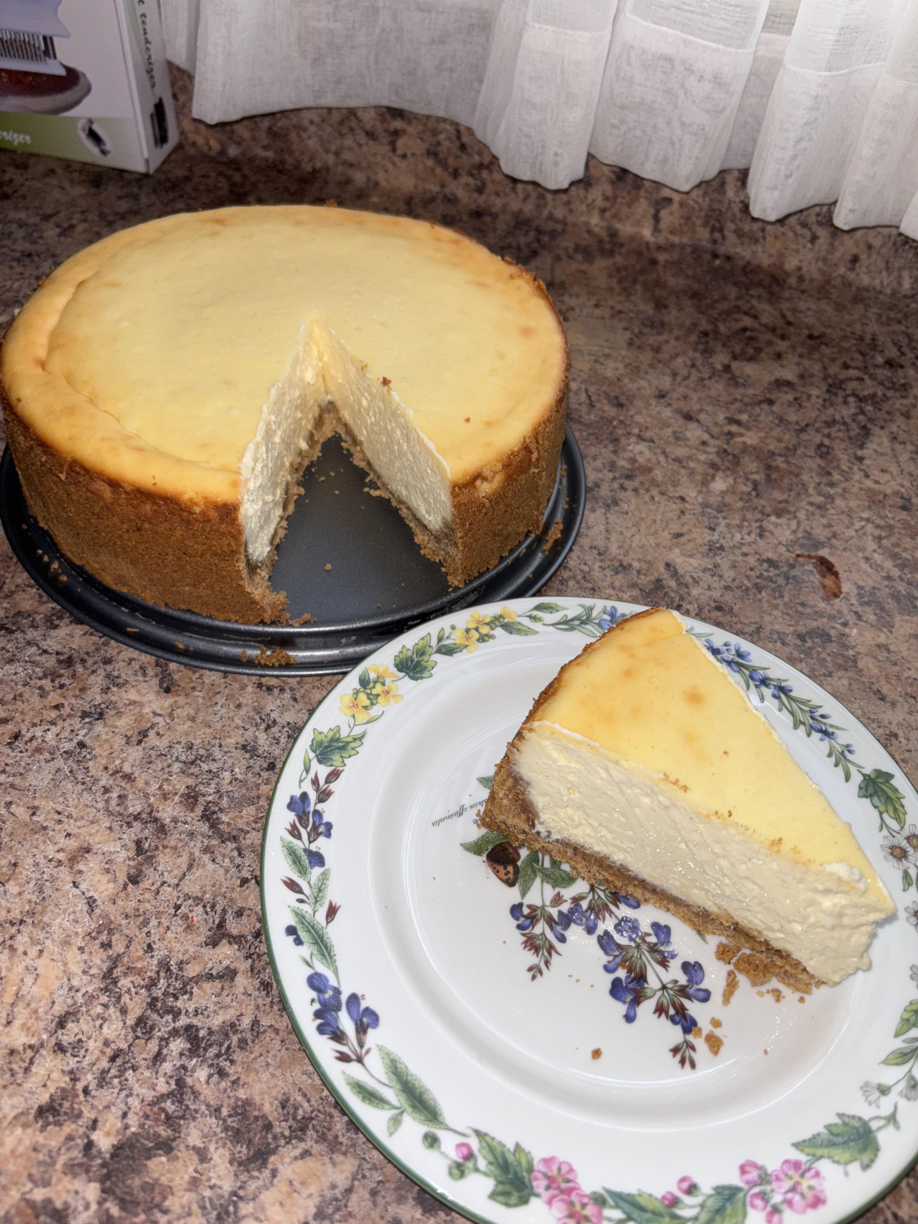 First cheesecake of 2025 | Scrolller