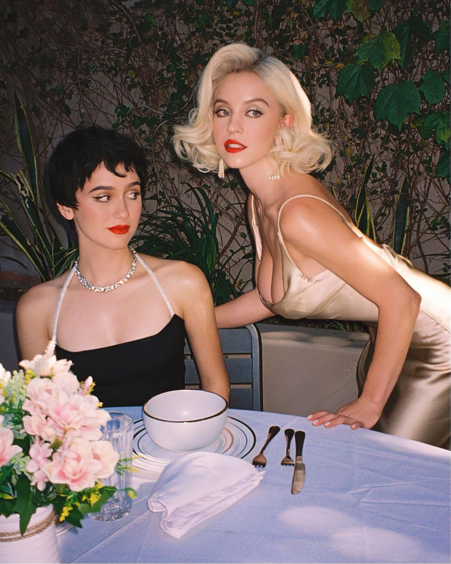 Maude Apatow and Sydney Sweeney | Scrolller