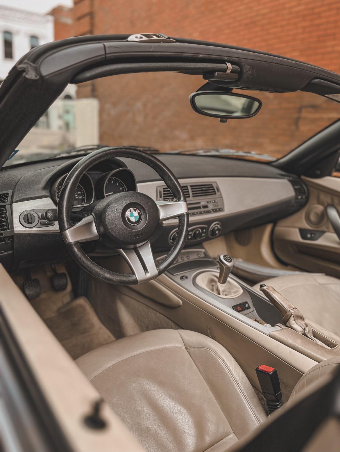 Some glamour shots of my favorite old lady | Scrolller