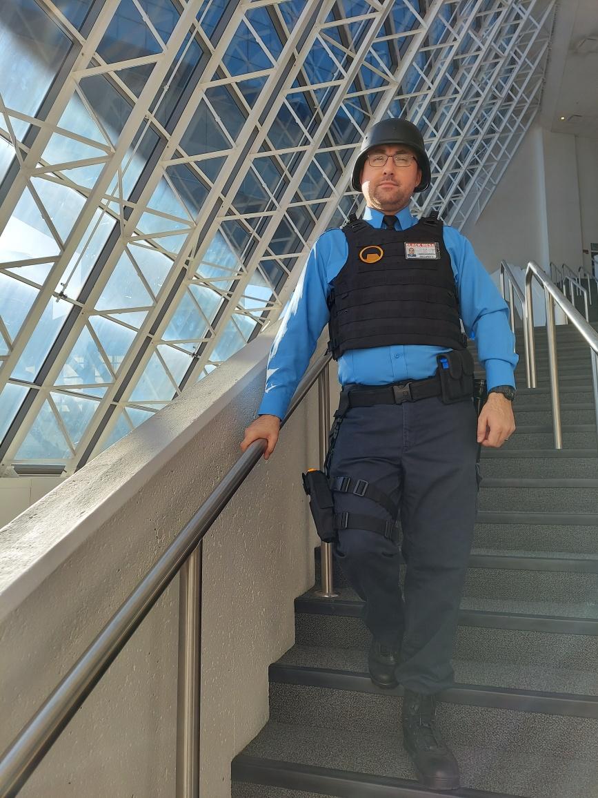 Black Mesa Security Officer | Scrolller