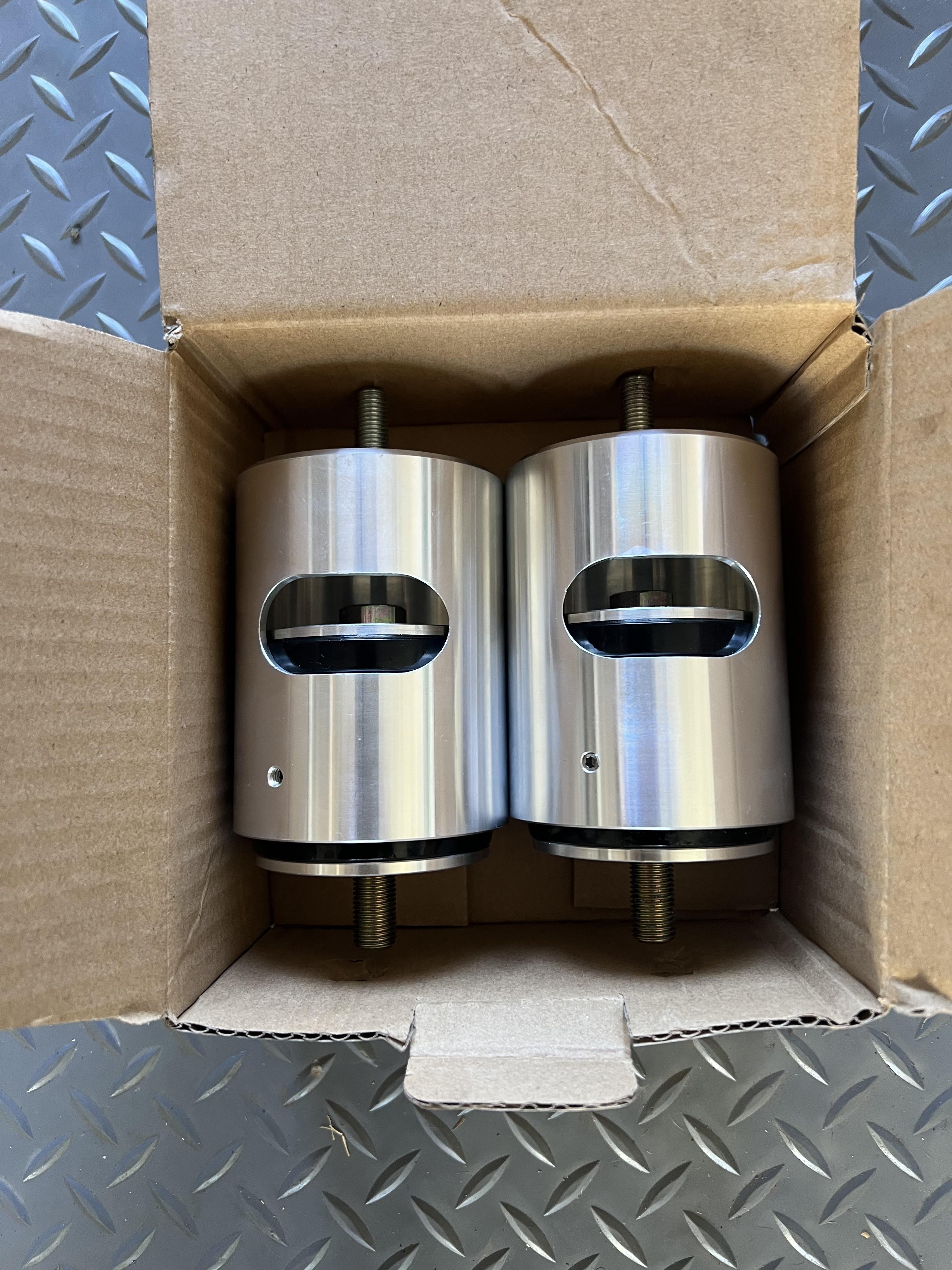 Finally got these motor mounts in! They were a pain in the ass but finally got them in! | Scrolller