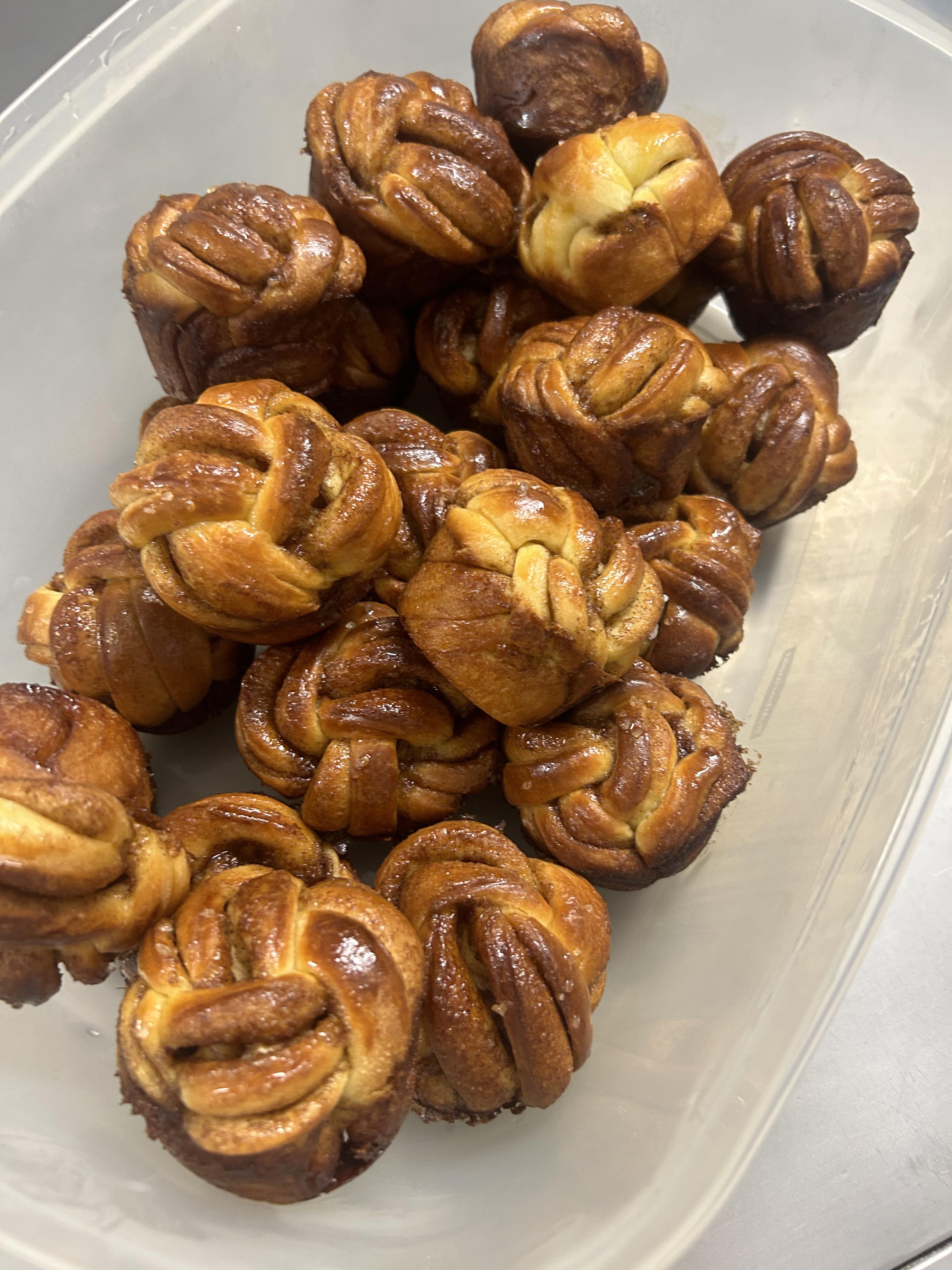 Brioche cinnamon babka muffins | Scrolller