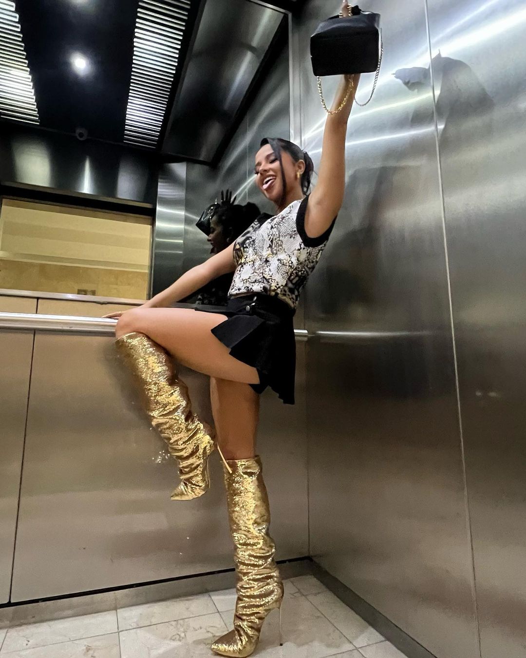 Becky G x2 | Scrolller