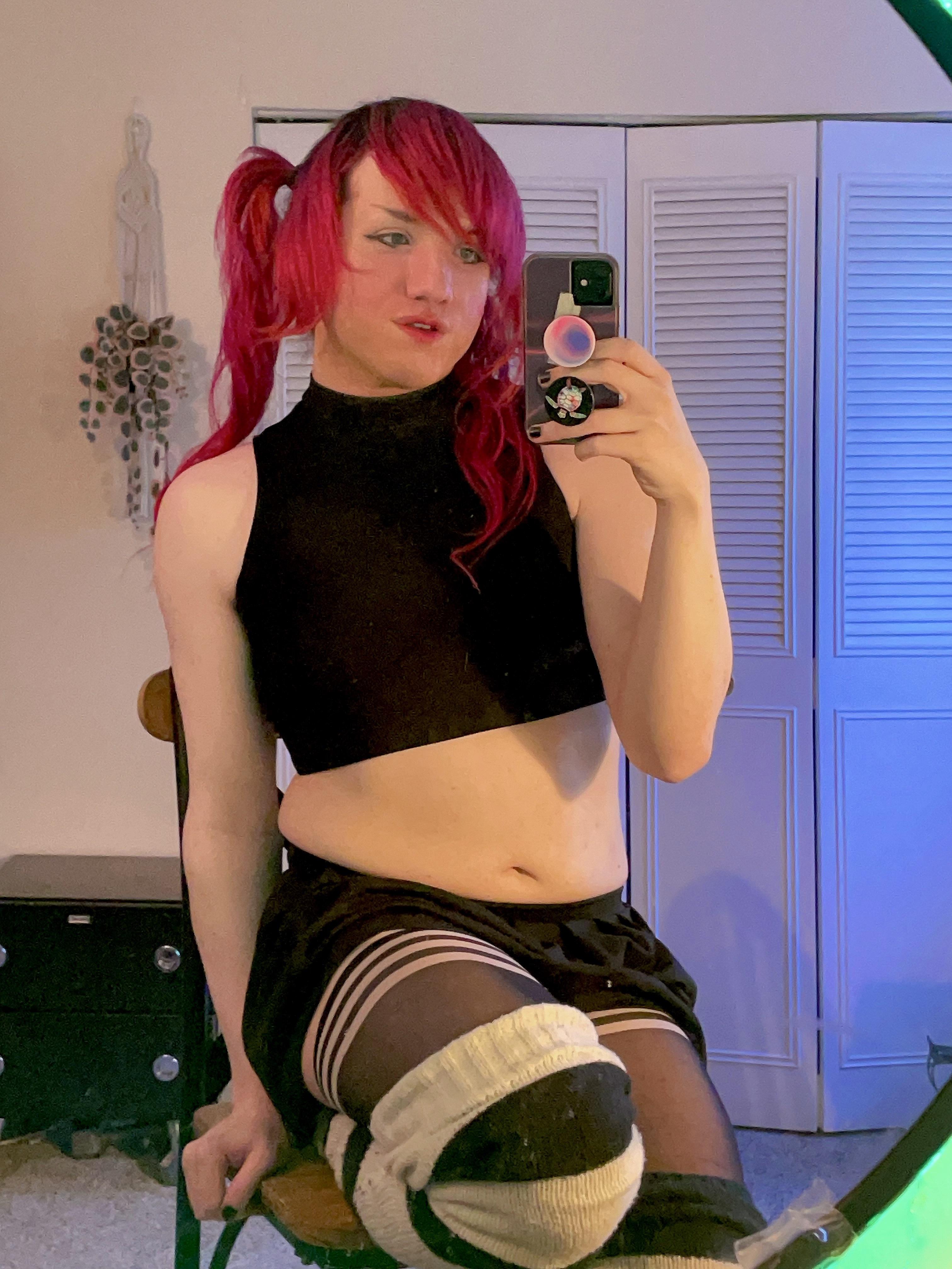 Haiii :3 :3 :3 💕🖤💕 | Scrolller