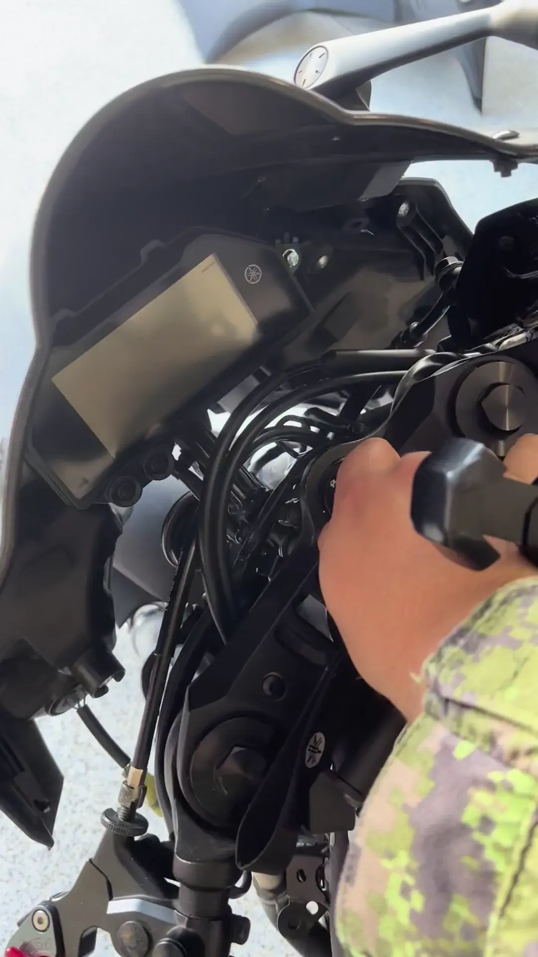 Oil pressure light | Scrolller