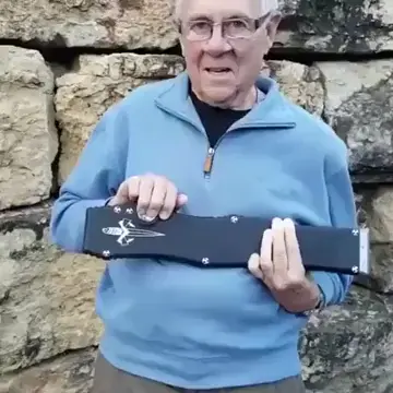 Older gentleman showing off his knife collection | Scrolller