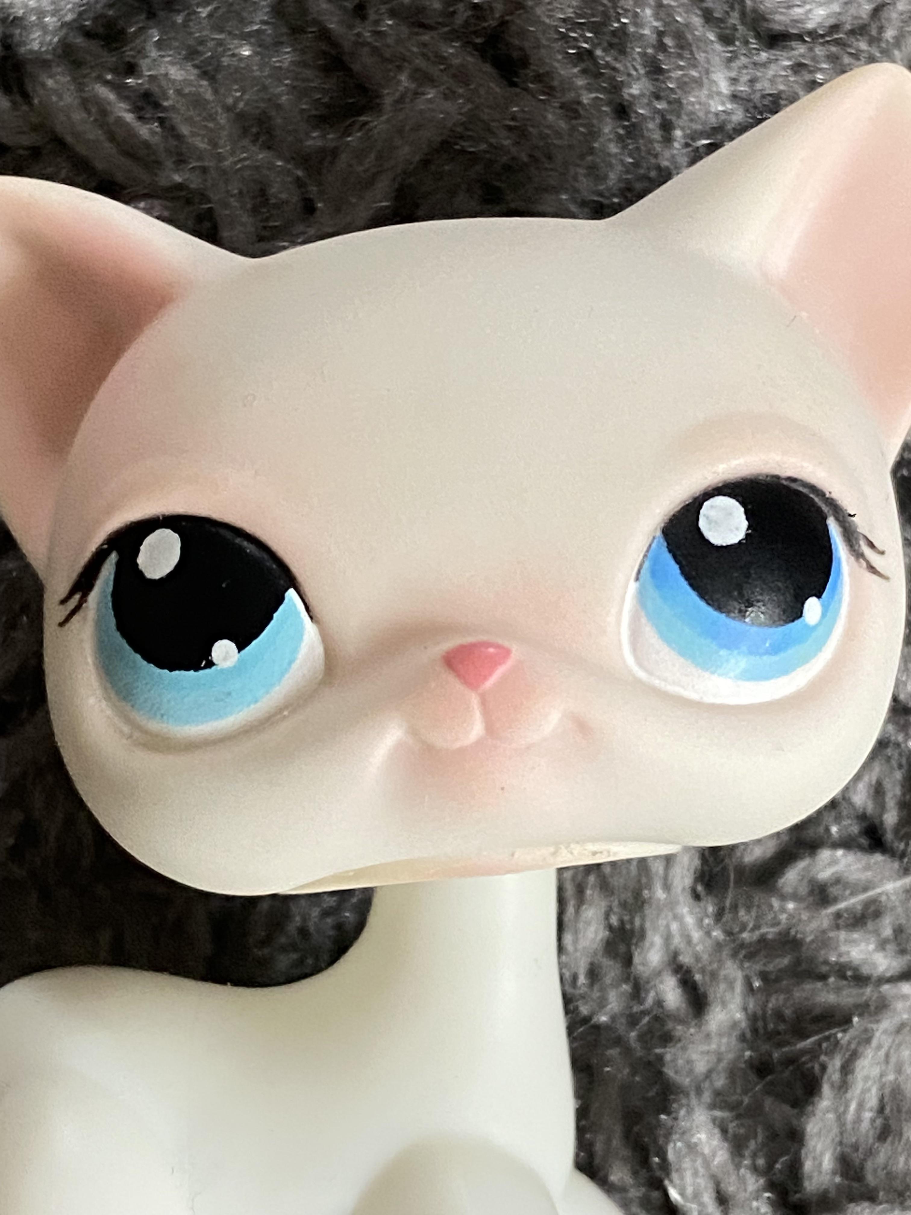 Eye misprint? | Scrolller