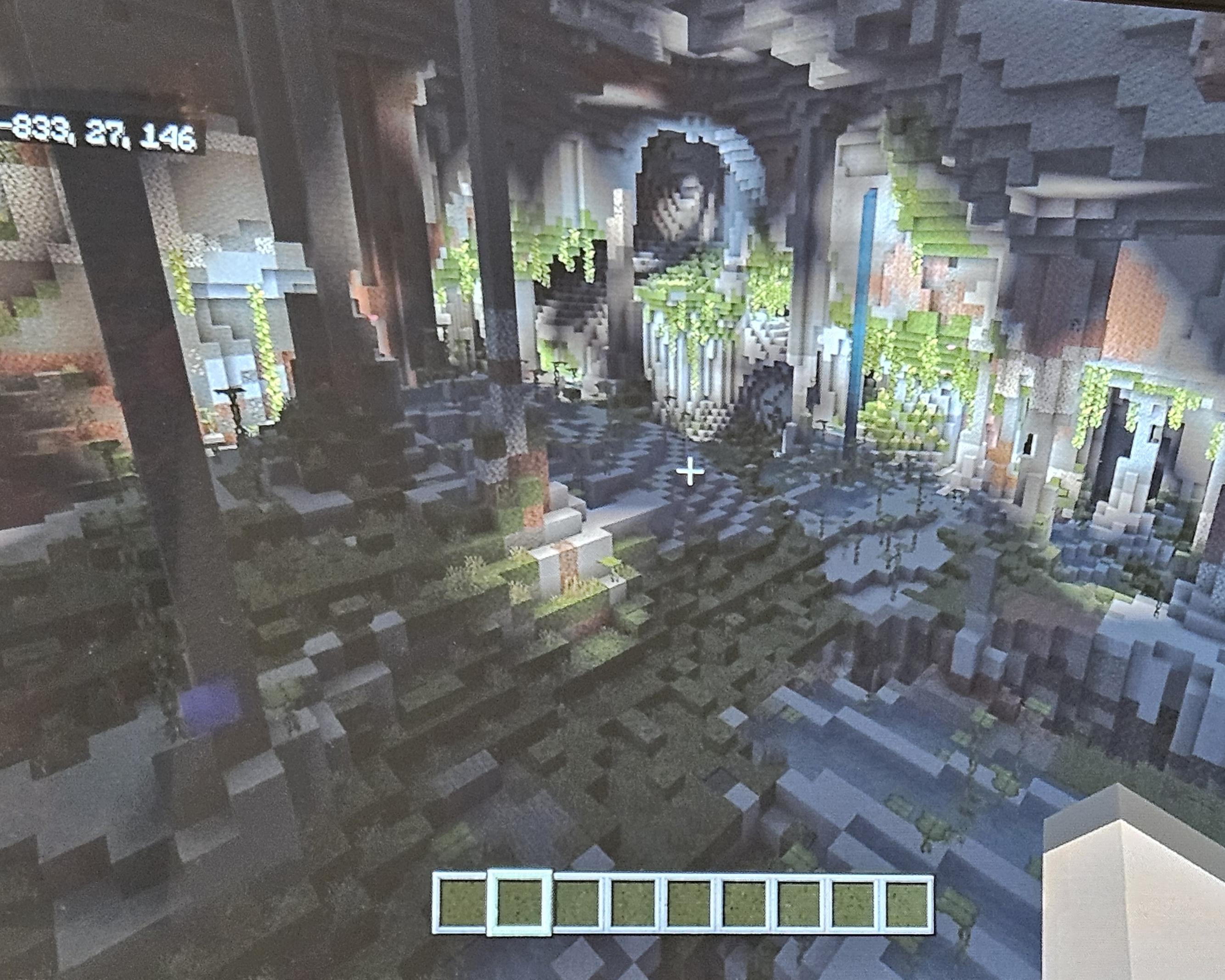 Giant windswept savanna mountain with mansion and big lush cave near spawn | Scrolller