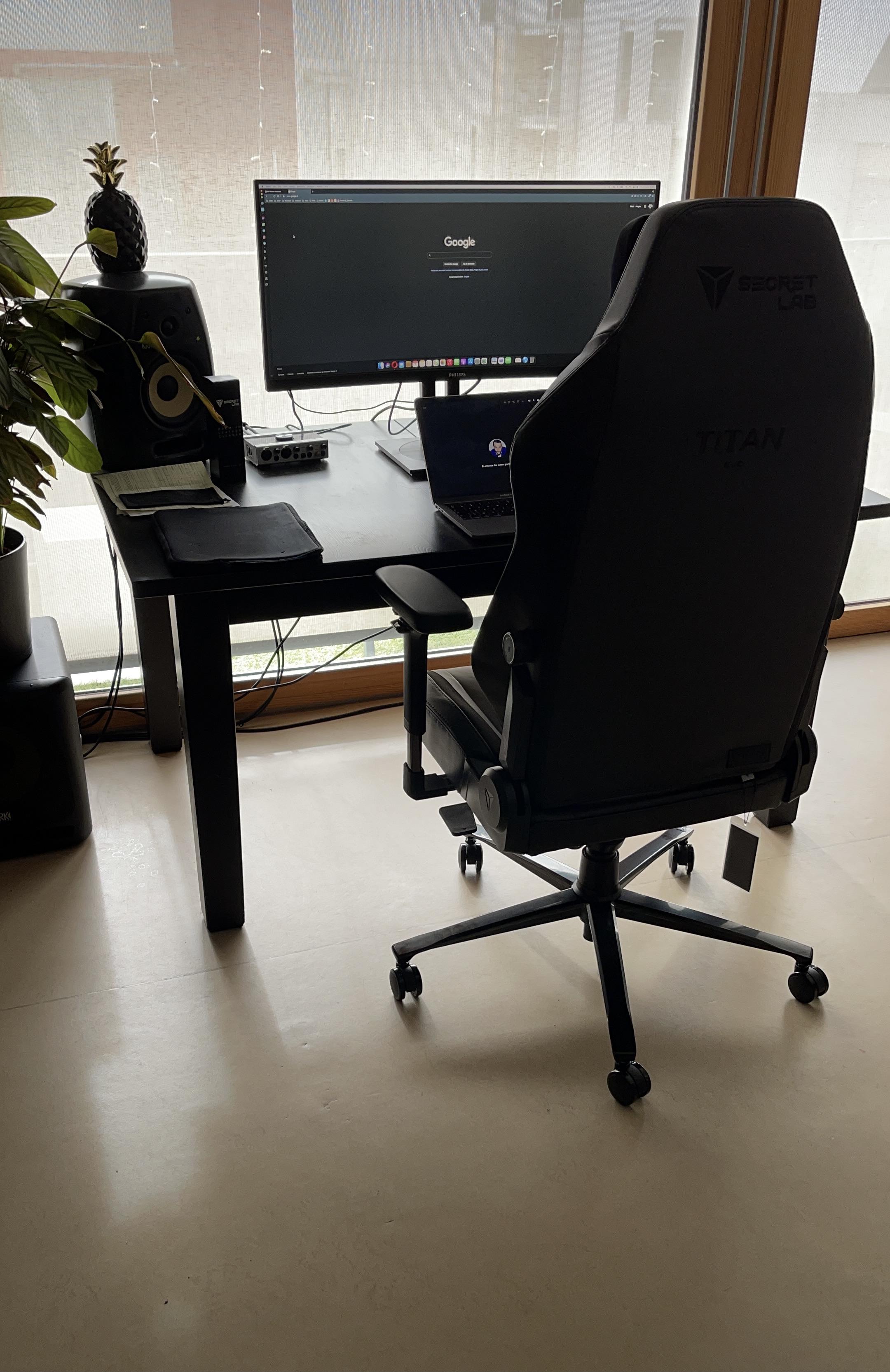 My New Desktop Set Up Scrolller