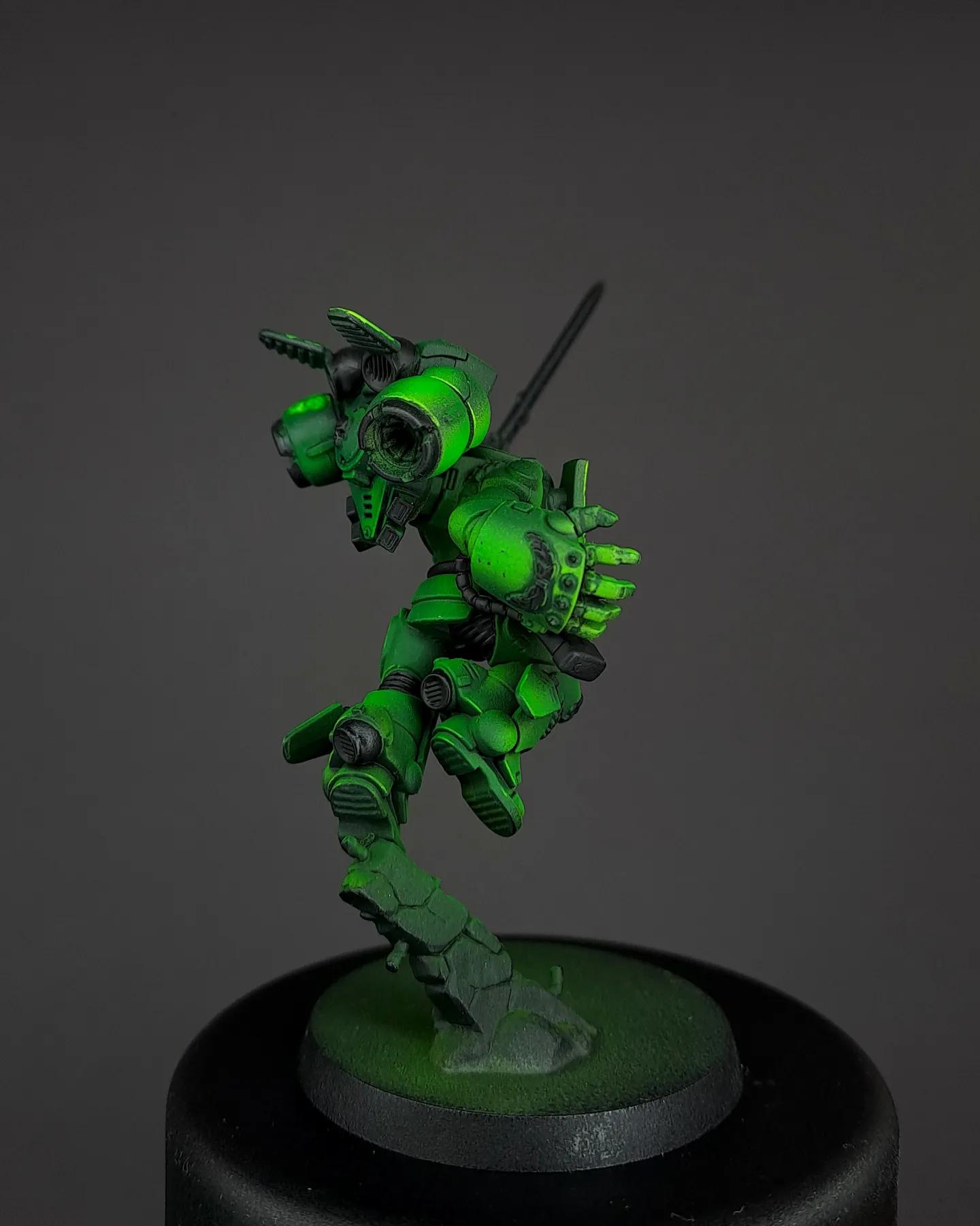 First Airbrush Attempt - Salamander Captain | Scrolller