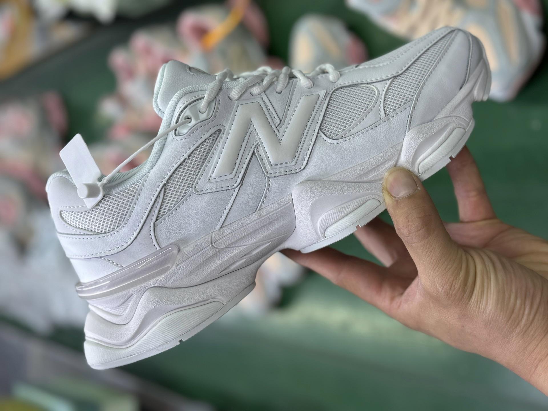 TZE Batch New balance 9060 triple white | Scrolller
