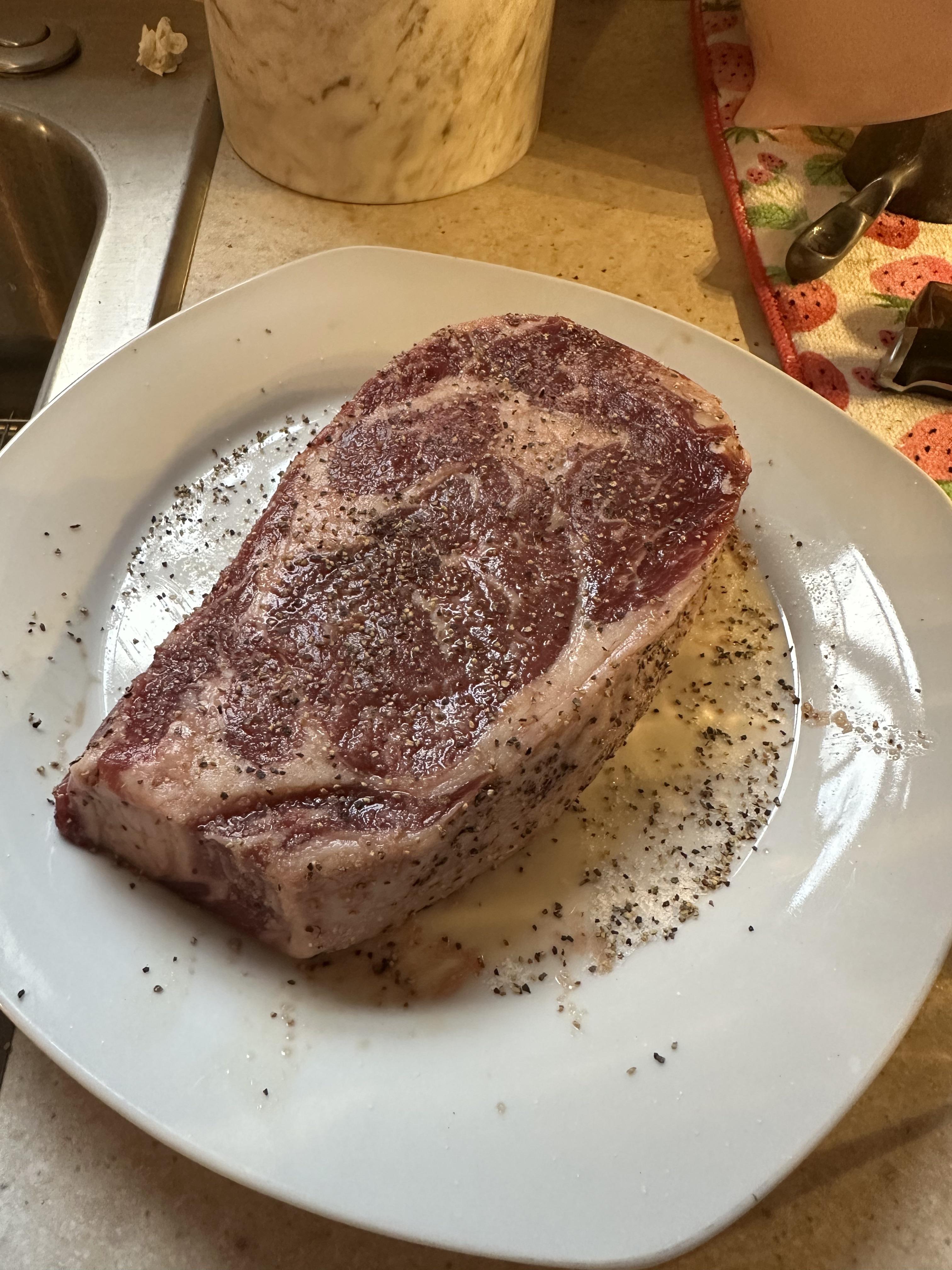 Grilled this ribeye from local ranch. Very tender. What do you guys think? | Scrolller