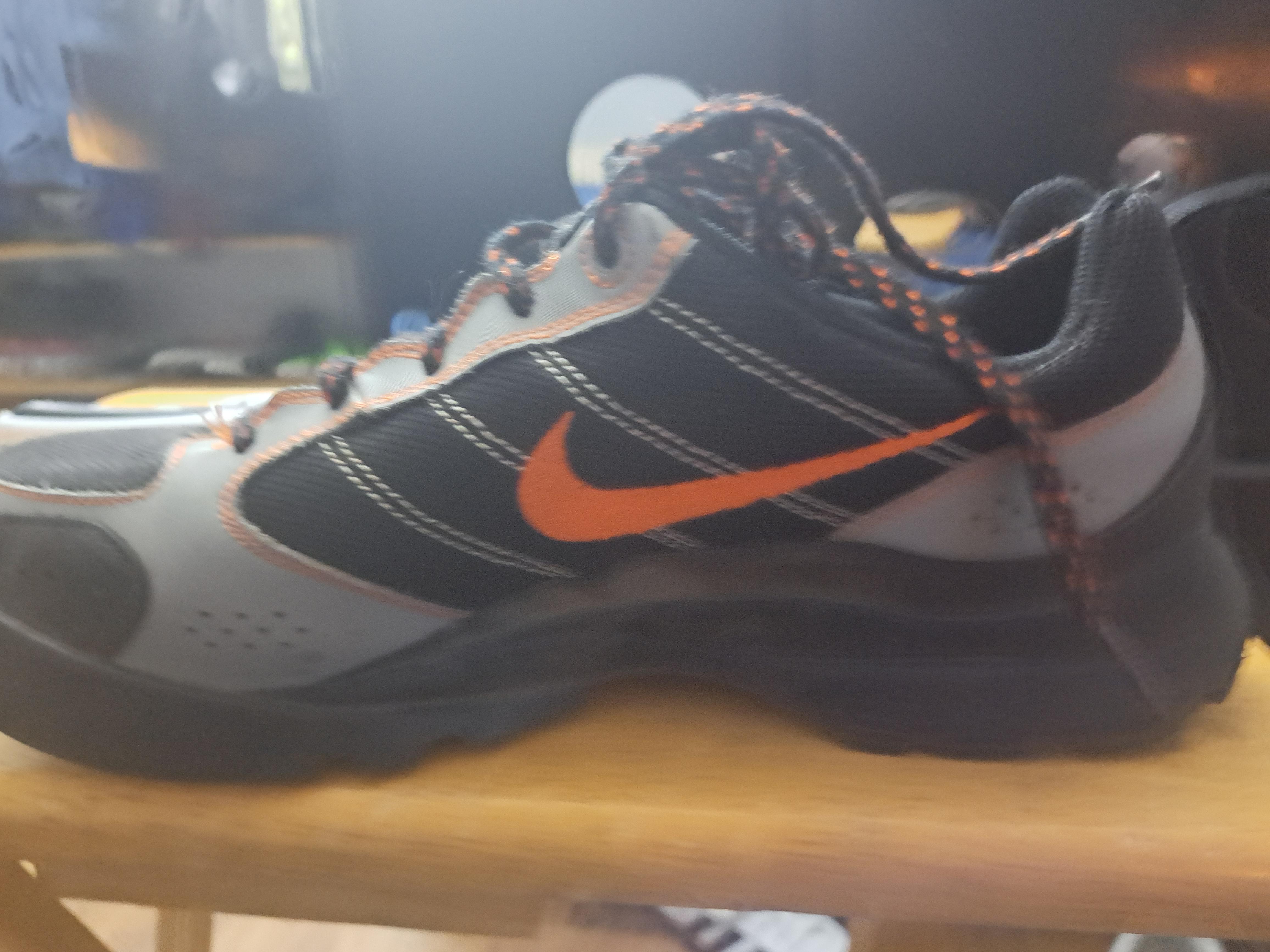 Help identifying these shoes | Scrolller