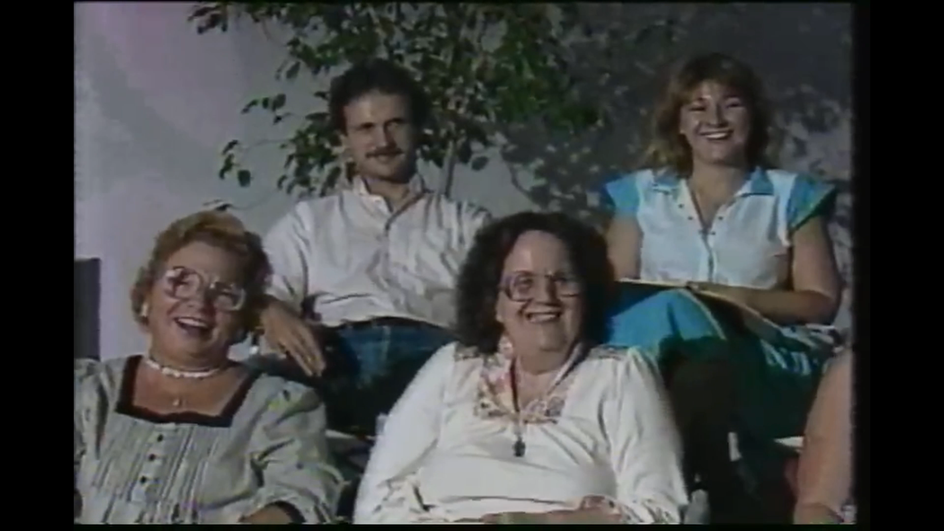 Why Was 90's Fashion So Off The Chain? | Scrolller