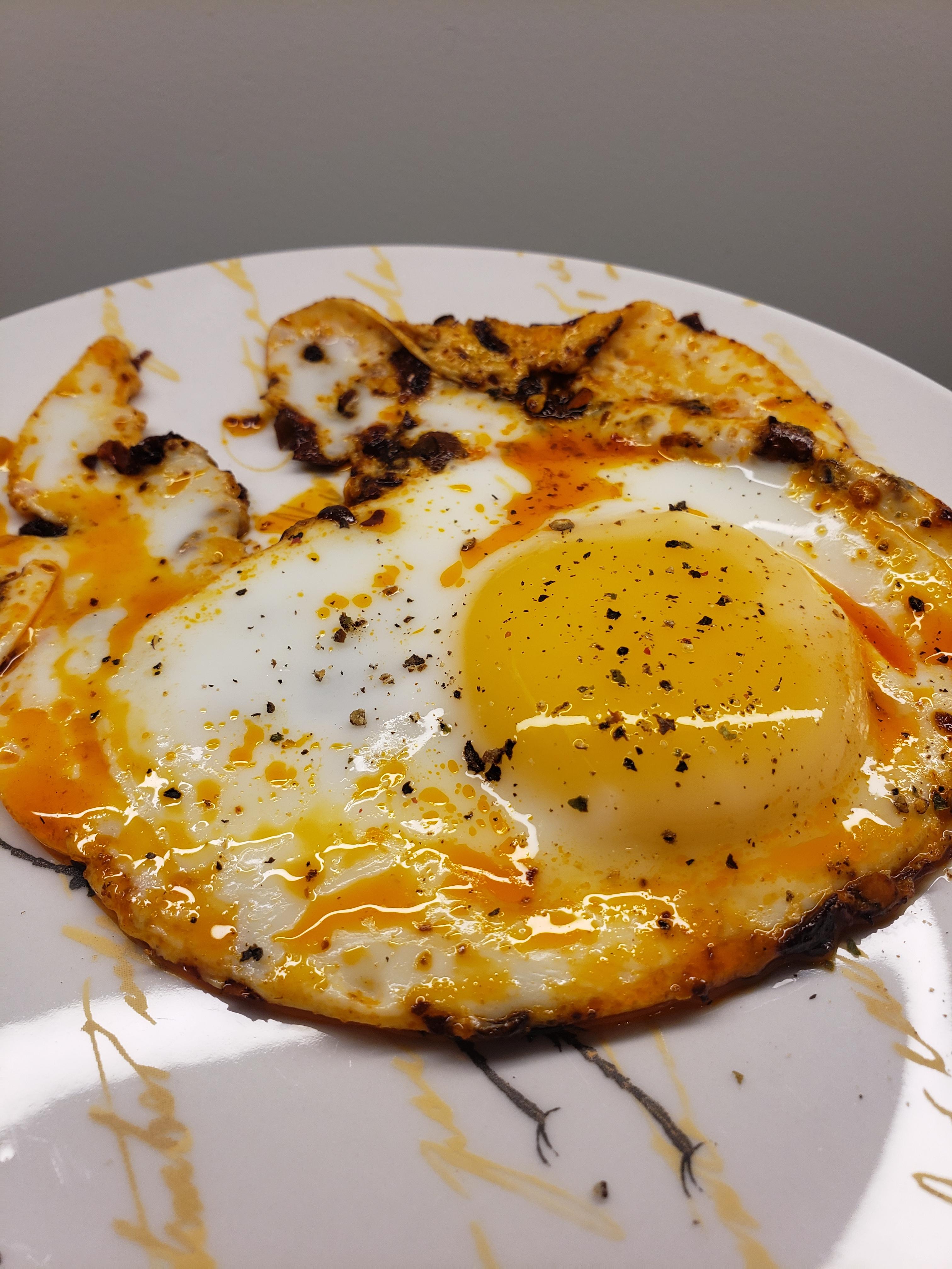[Homemade] Chili crisp eggs | Scrolller