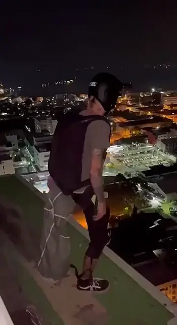 Parachute incident in Thailand | Scrolller