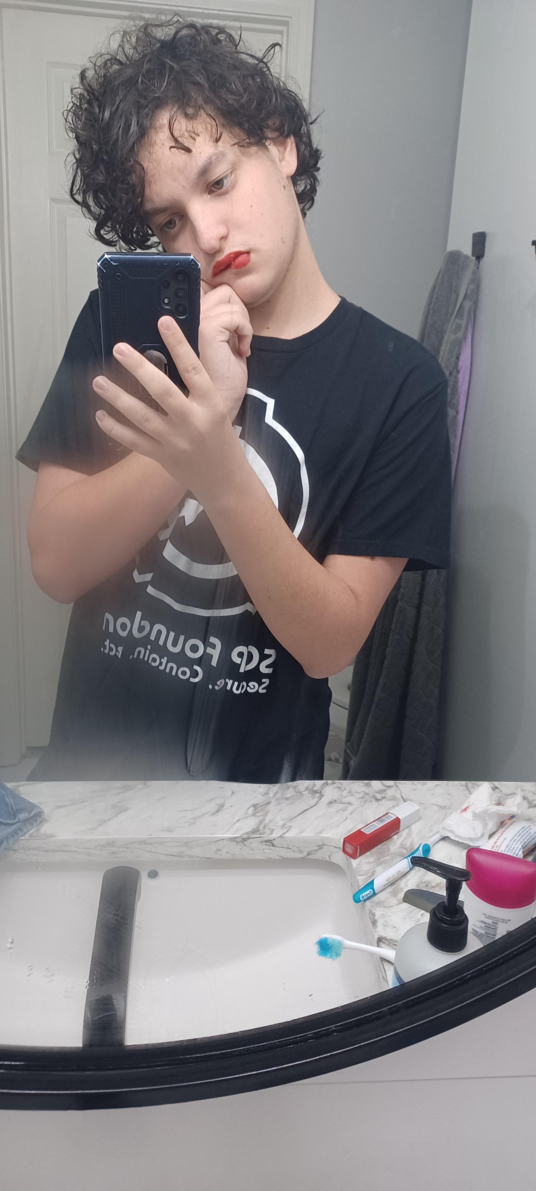 What do yall think of my new lipstick? | Scrolller