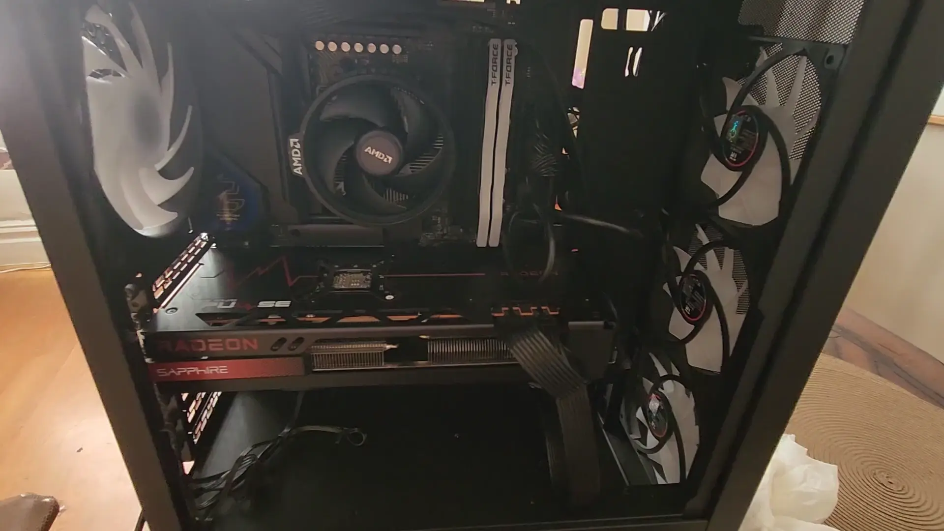 Pc won't turn on after pulling power cable. Which part is the problem? | Scrolller