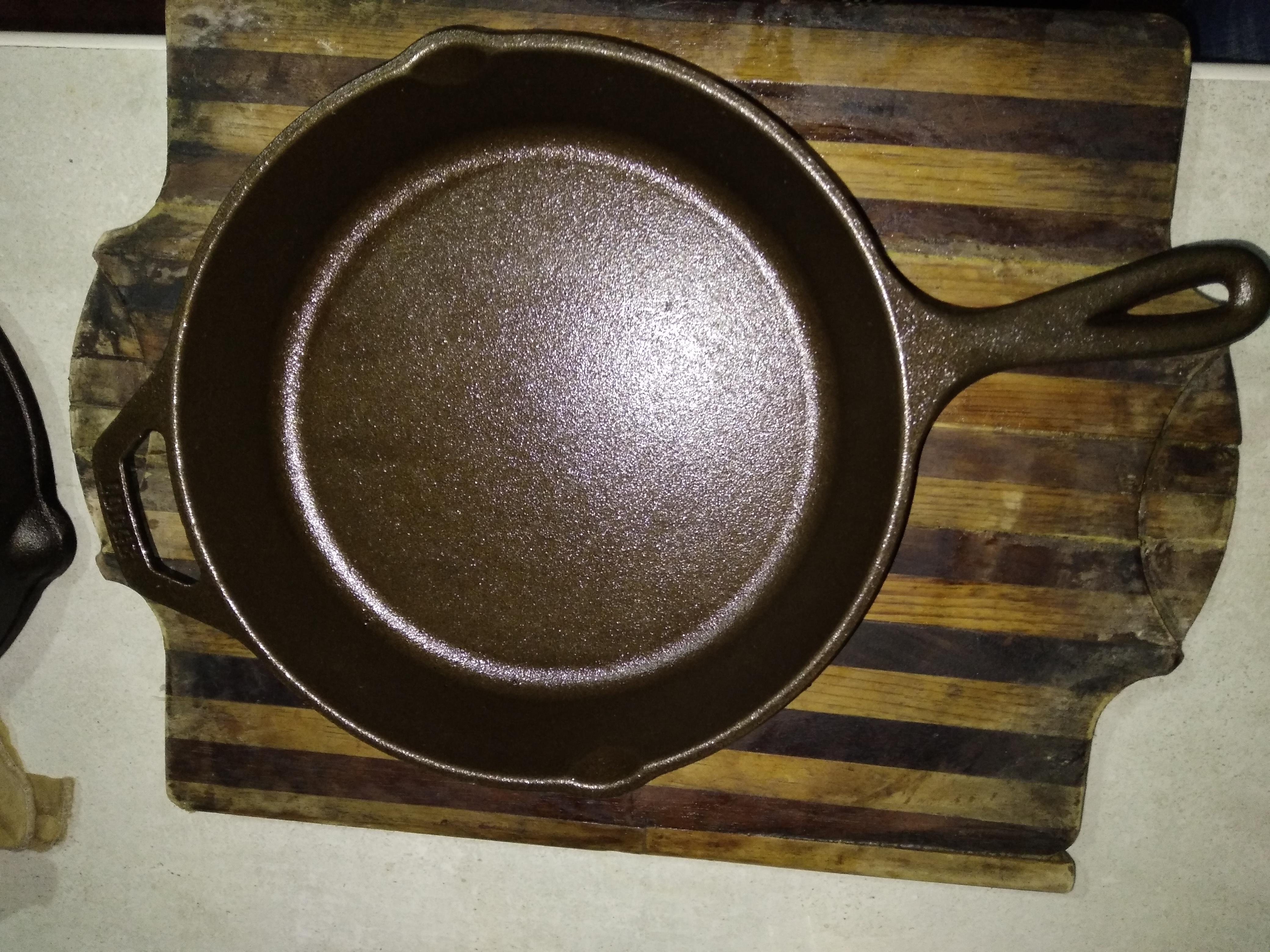 First time seasoning a completed stripped pan. | Scrolller